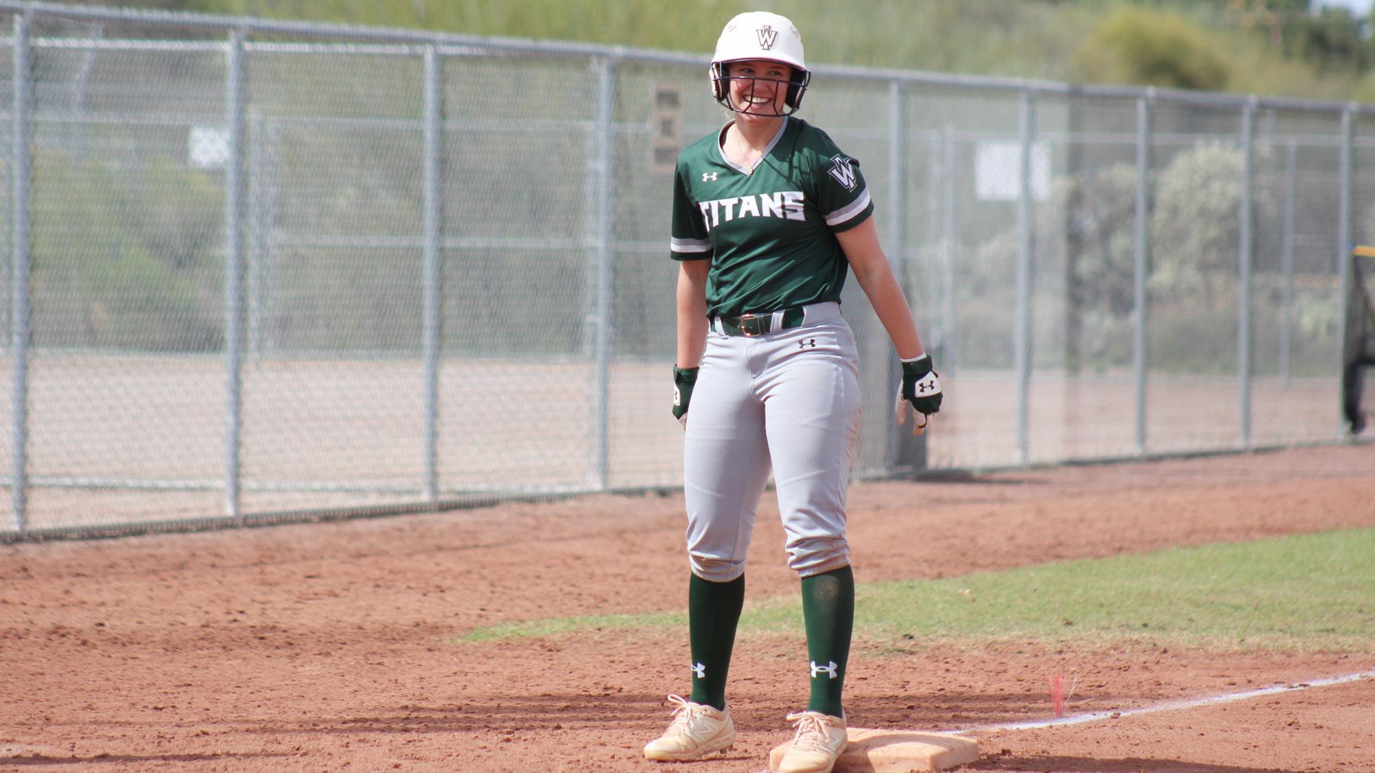 Mia Massaro - 2020 - Softball - Illinois Wesleyan University Athletics