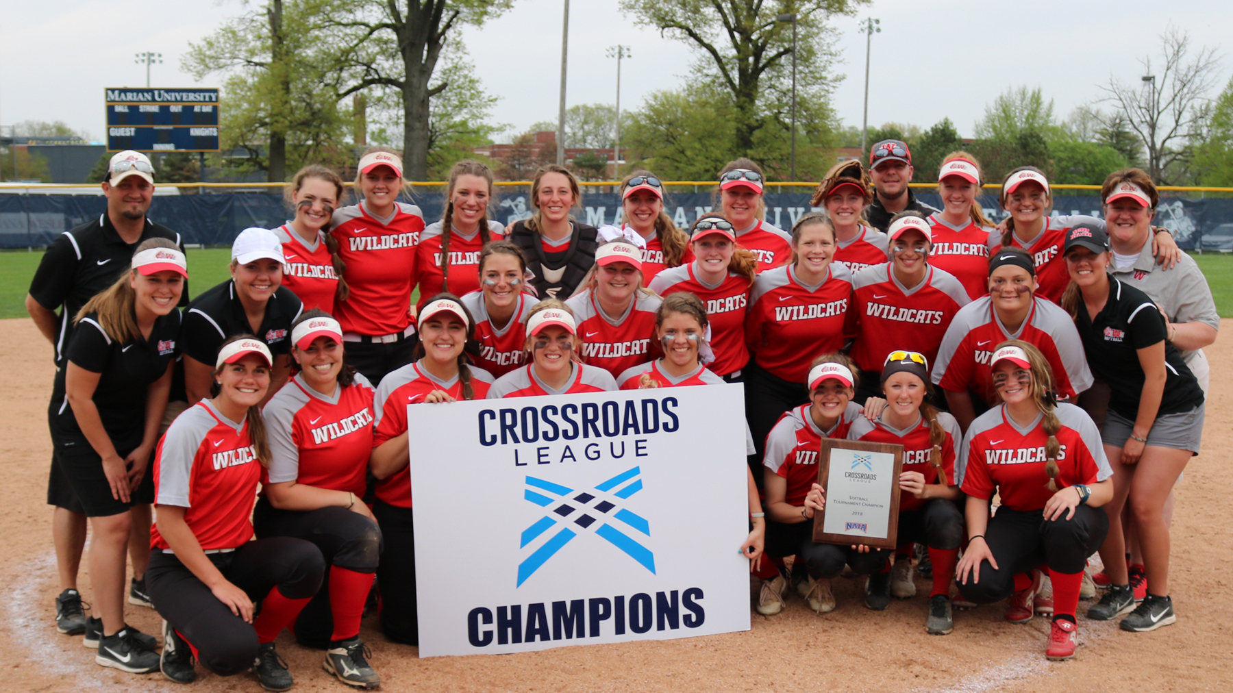 Softball Wins 2018 Crossroads League Tournament - Indiana Wesleyan ...