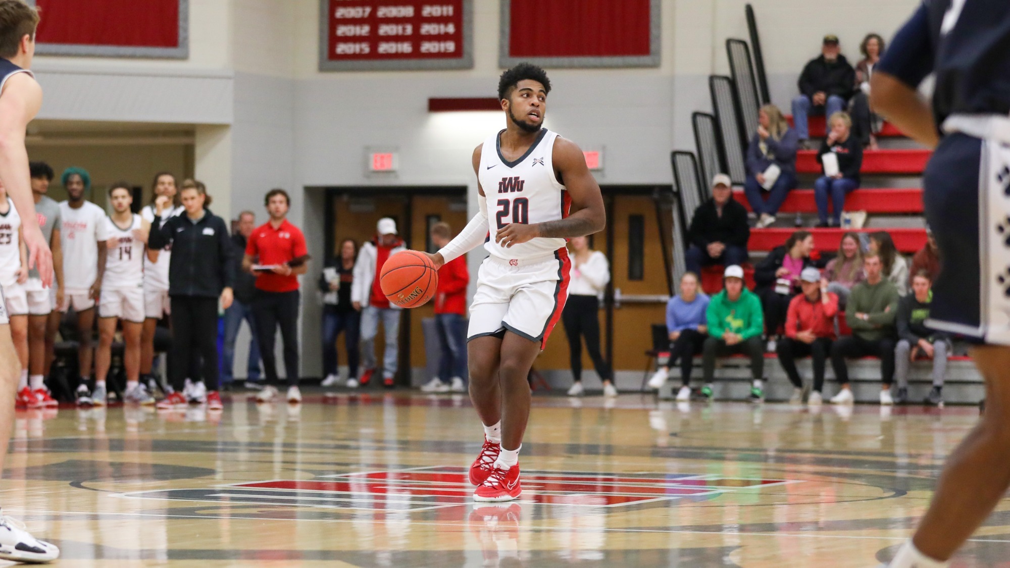 SMITH GRABS 18 REBOUND DOUBLE-DOUBLE IN A WILDCAT WIN OVER NO. 6 MARIAN ...