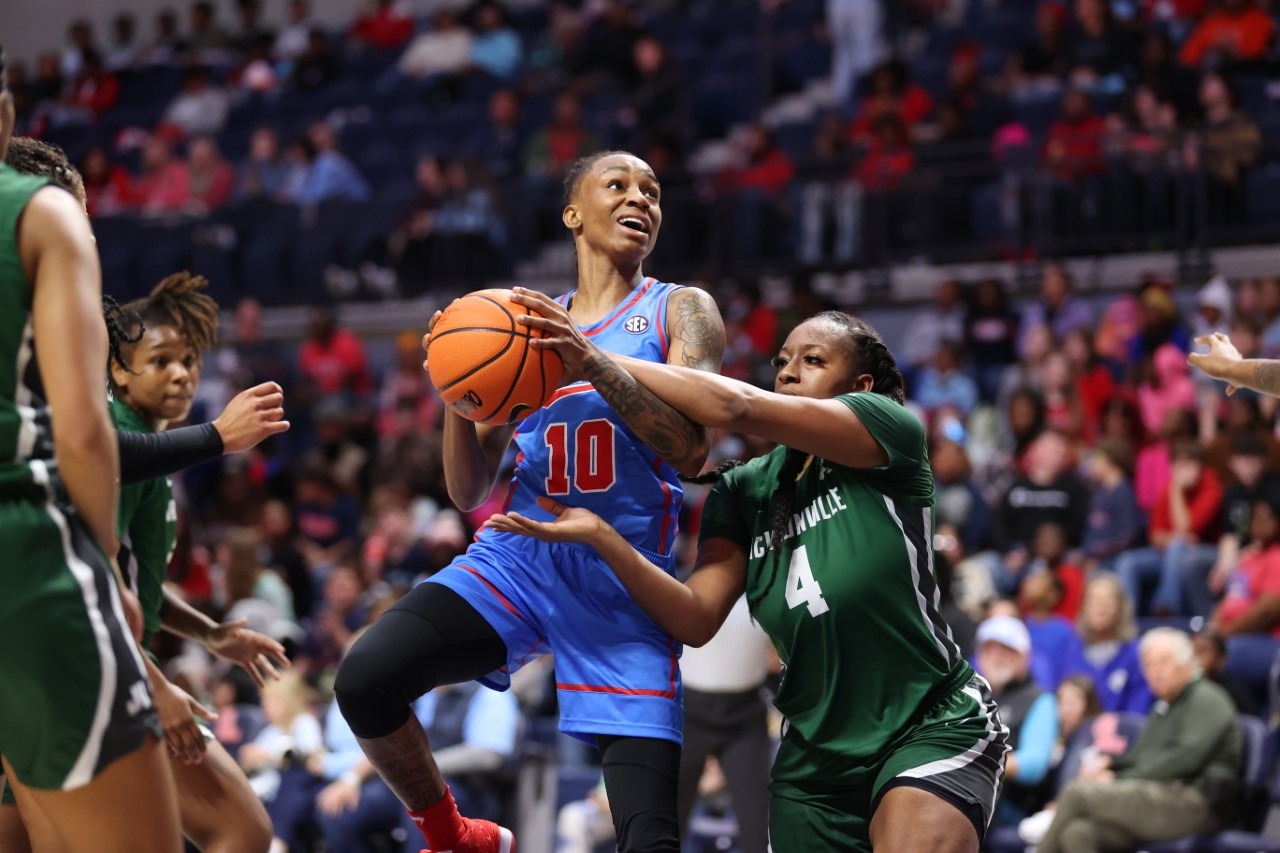 Women's Basketball drops to Ole Miss - Jacksonville University