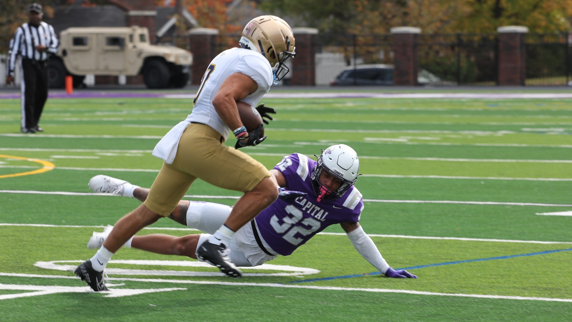 Blue Streaks Catapult Past Comets on the Road - John Carroll University ...