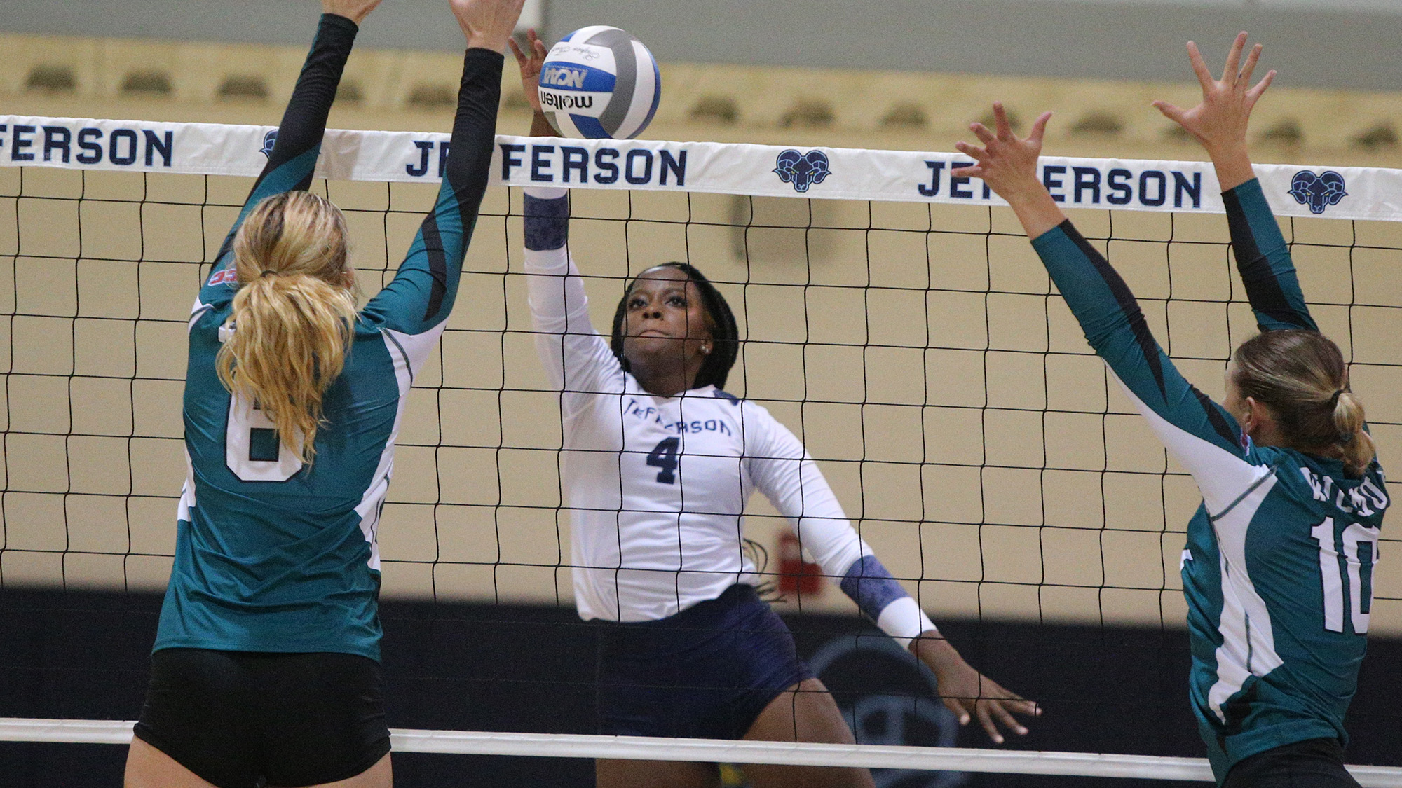 Volleyball Downs Chestnut Hill In Four Sets - Jefferson University