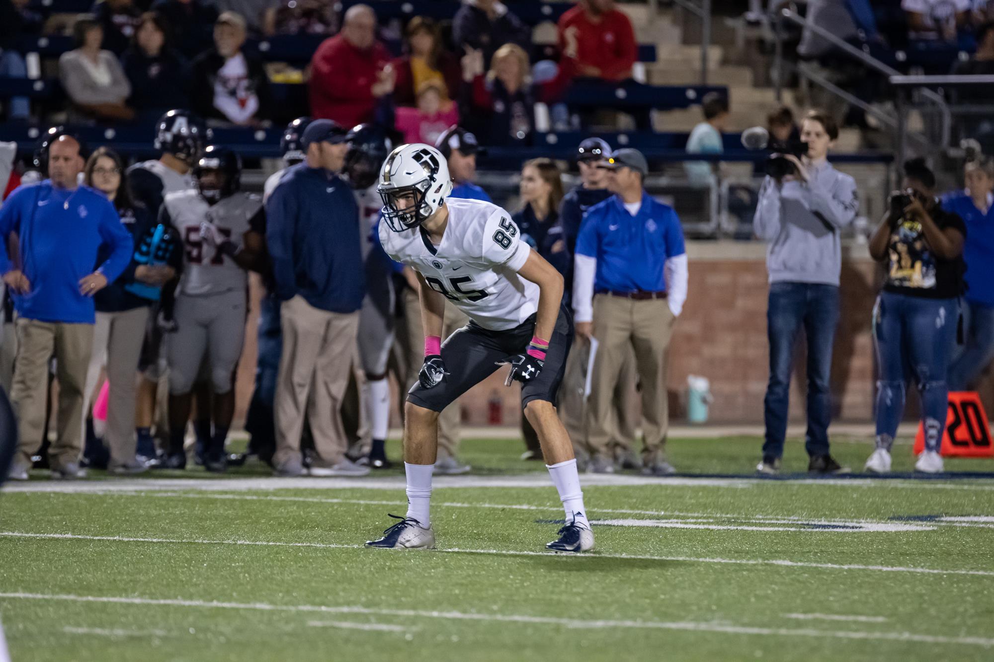 Wyatt Garrett - 2019 - Football - Varsity - Jesuit Dallas Athletics