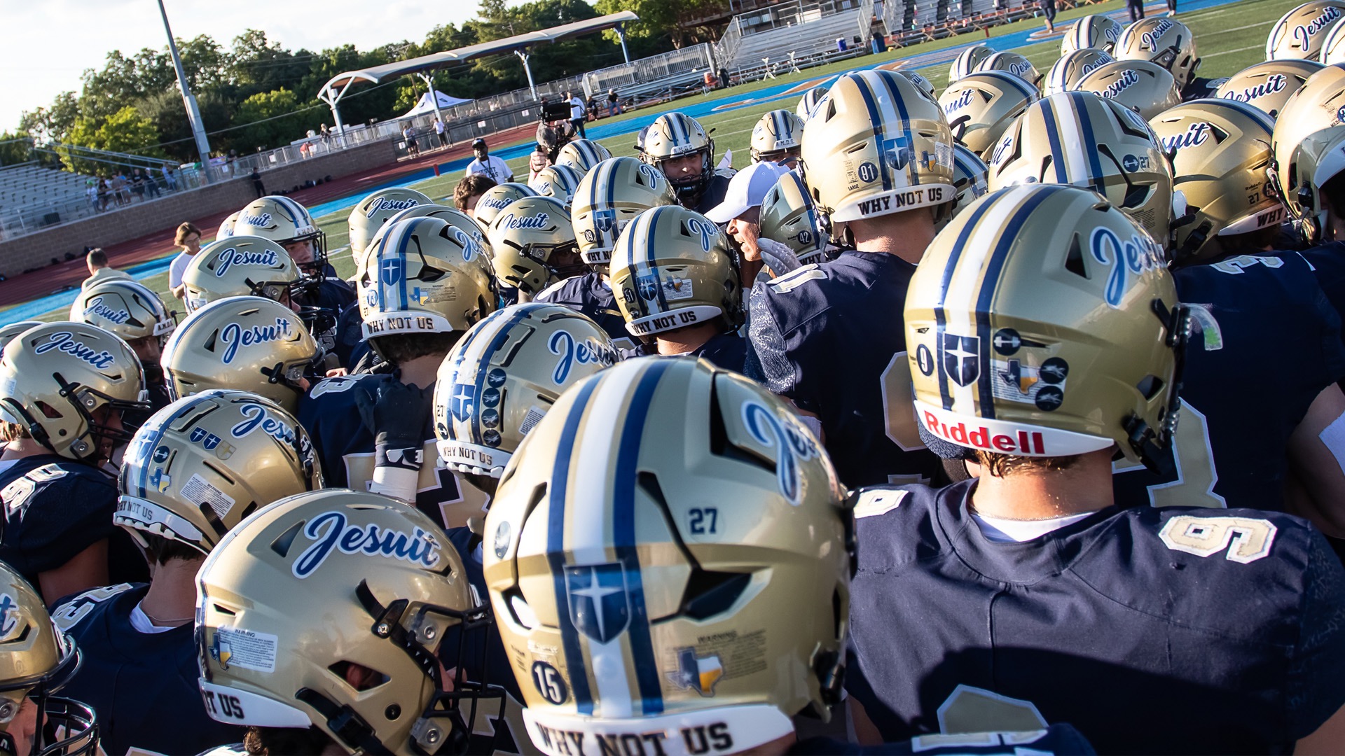 Football Powers Past MacArthur - Jesuit Dallas Athletics