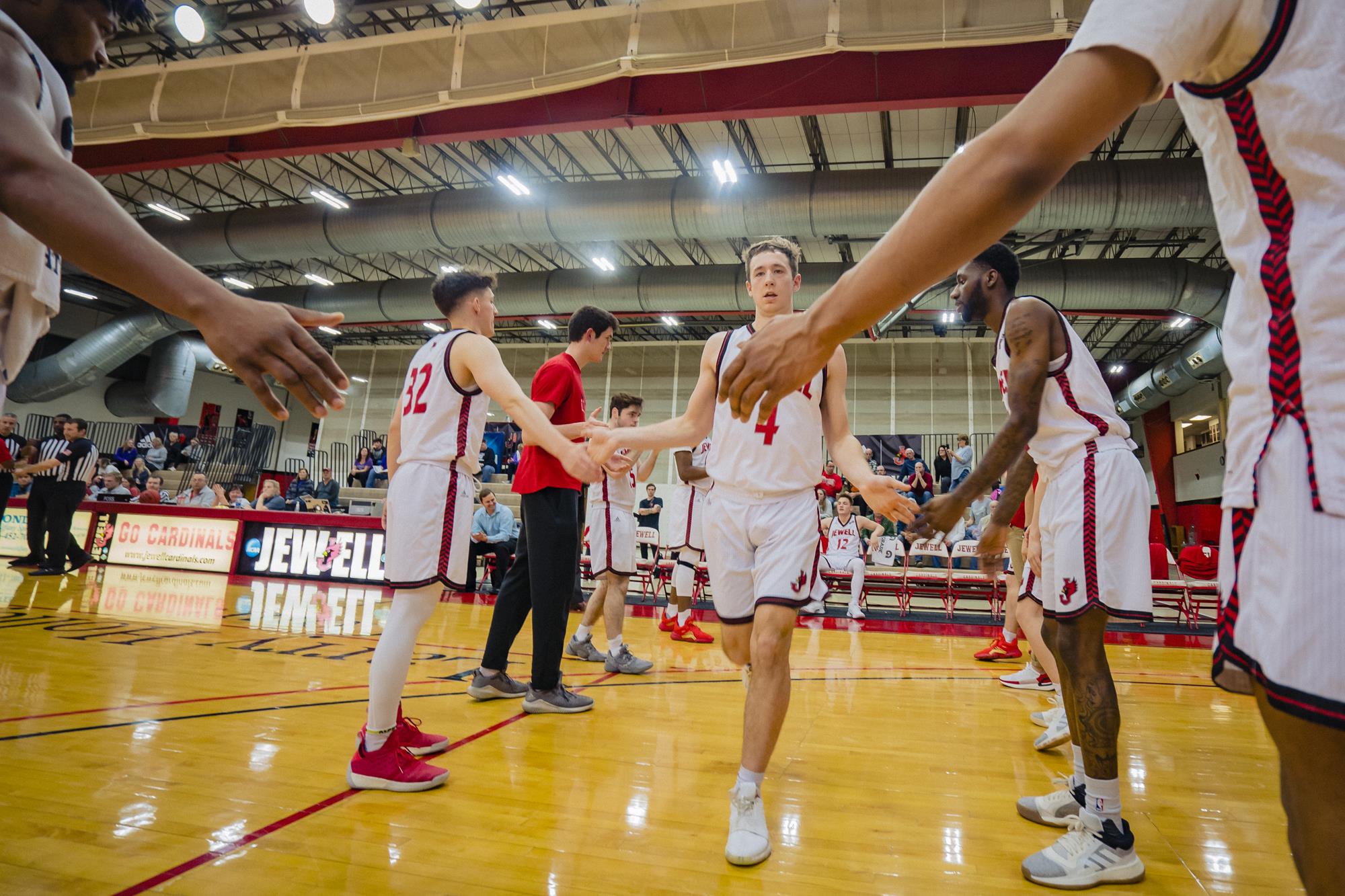 Robbie Hanson - Men's Basketball - William Jewell College Athletics