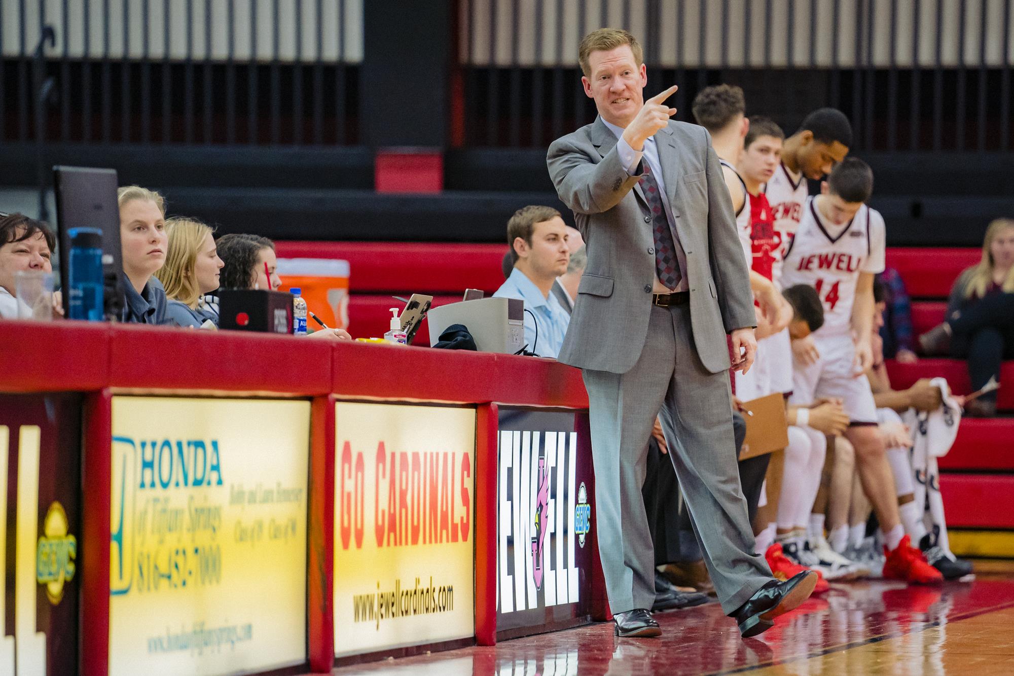 Men's Basketball Signs Six for 2020-2021 - William Jewell College Athletics
