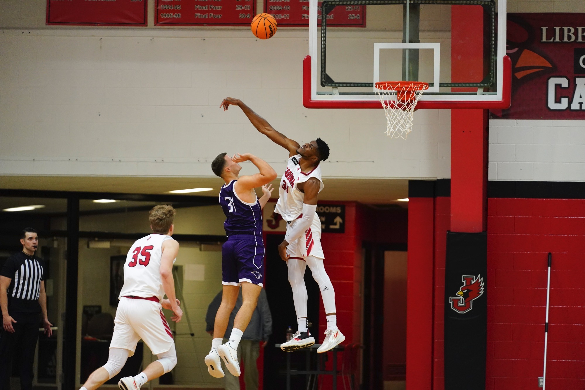 Cardinals Hold GLVC's Top Offense In Check in Dominant 77-60 Win ...