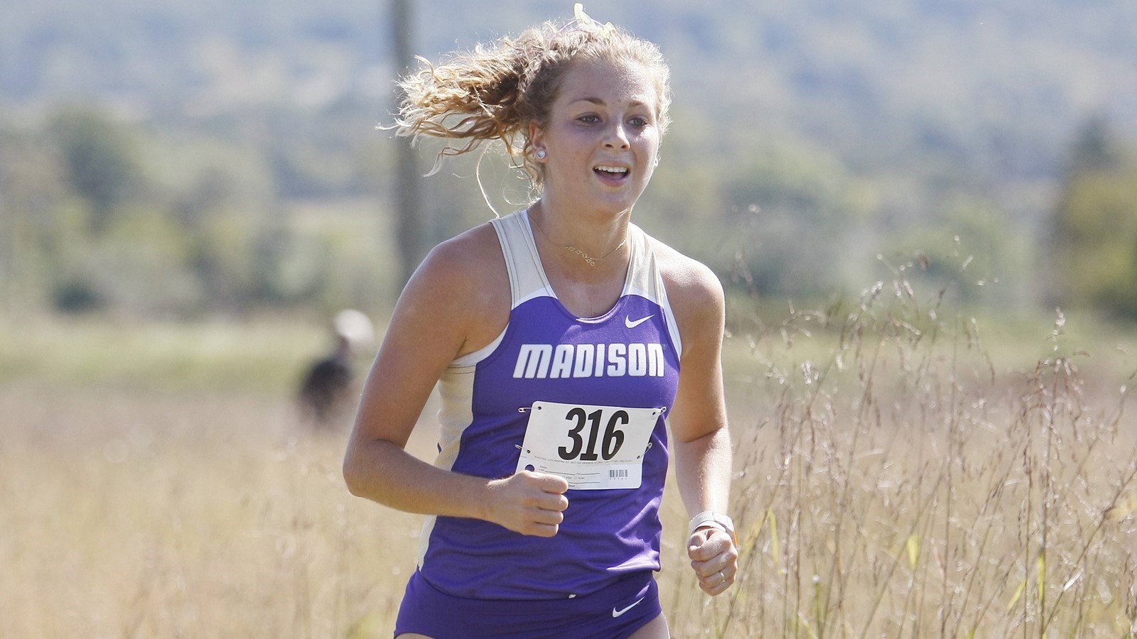 Laura Dobbs - Cross Country - James Madison University Athletics