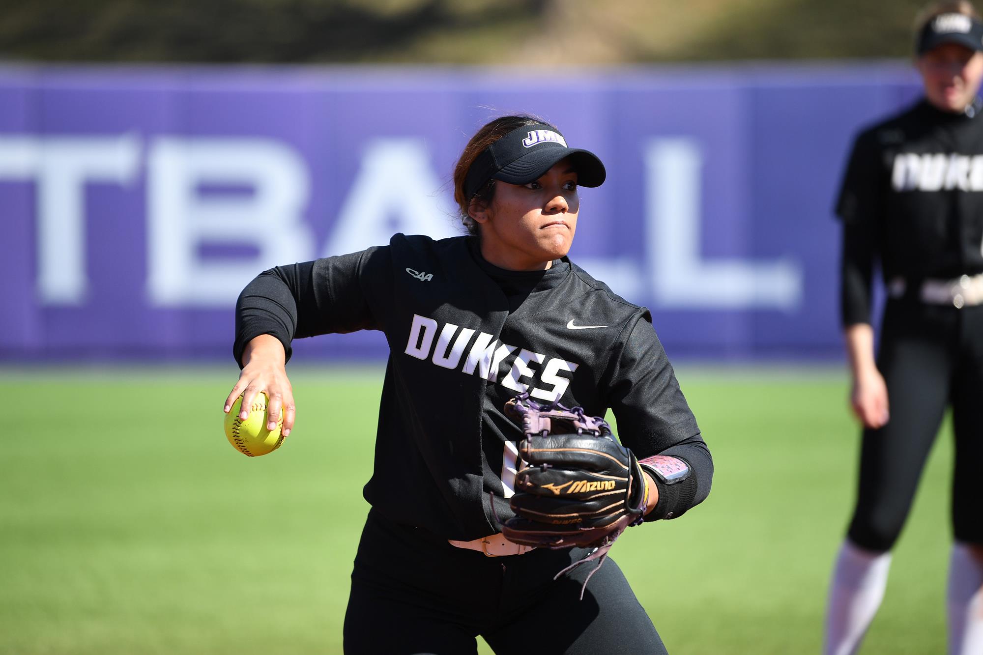 Hallie Hall - Softball - James Madison University Athletics
