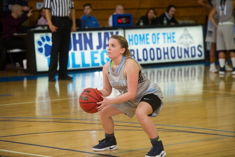 Dana Nicholson - Women's Basketball - John Jay College Athletics