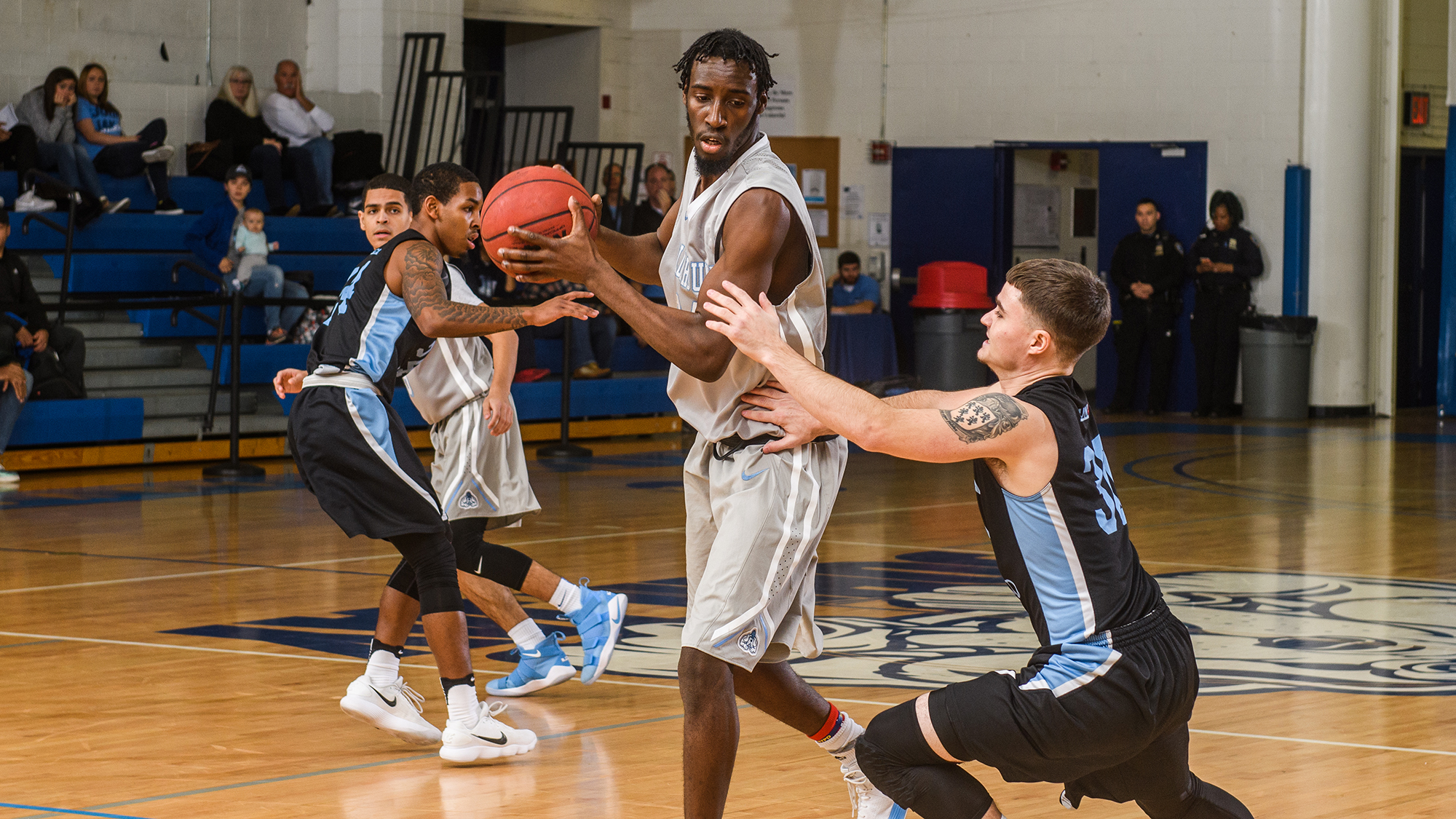 Hakeem Animashaun - Men's Basketball - John Jay College Athletics