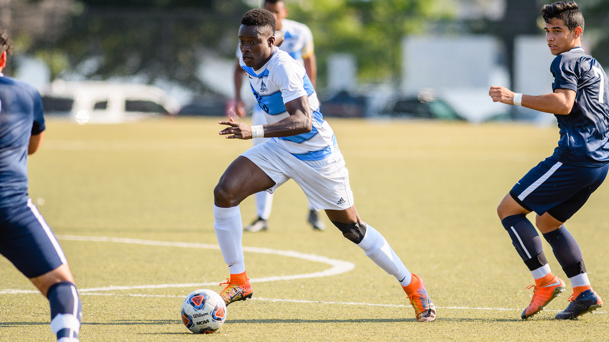 Peter Ceesay's Game-Winning Goal Lifts #4 Men's Soccer to 1-0 Win in ...