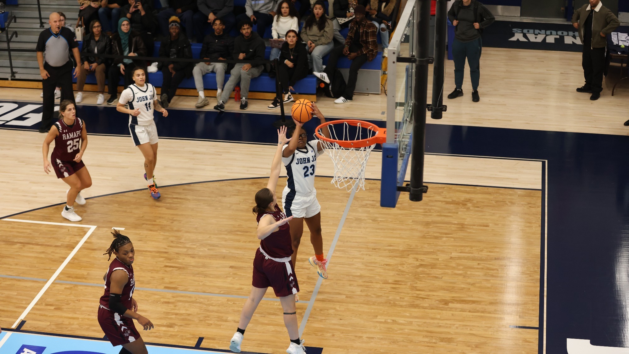 Tiffany Bogle - Women's Basketball - John Jay College Athletics