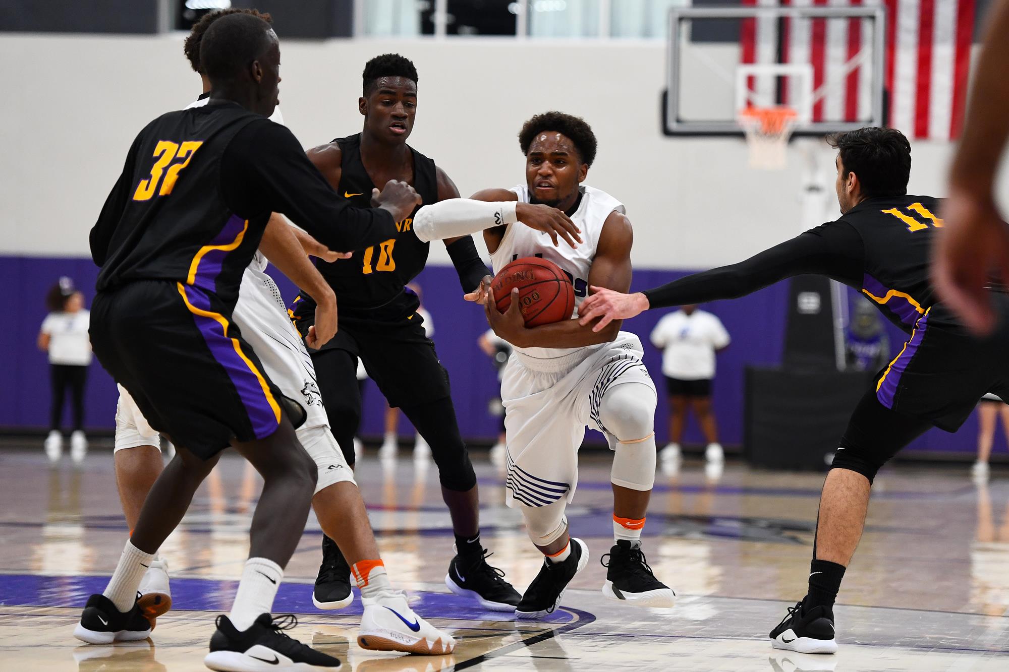 Jaylen Jones - Men's Basketball - Joliet Junior College Athletics