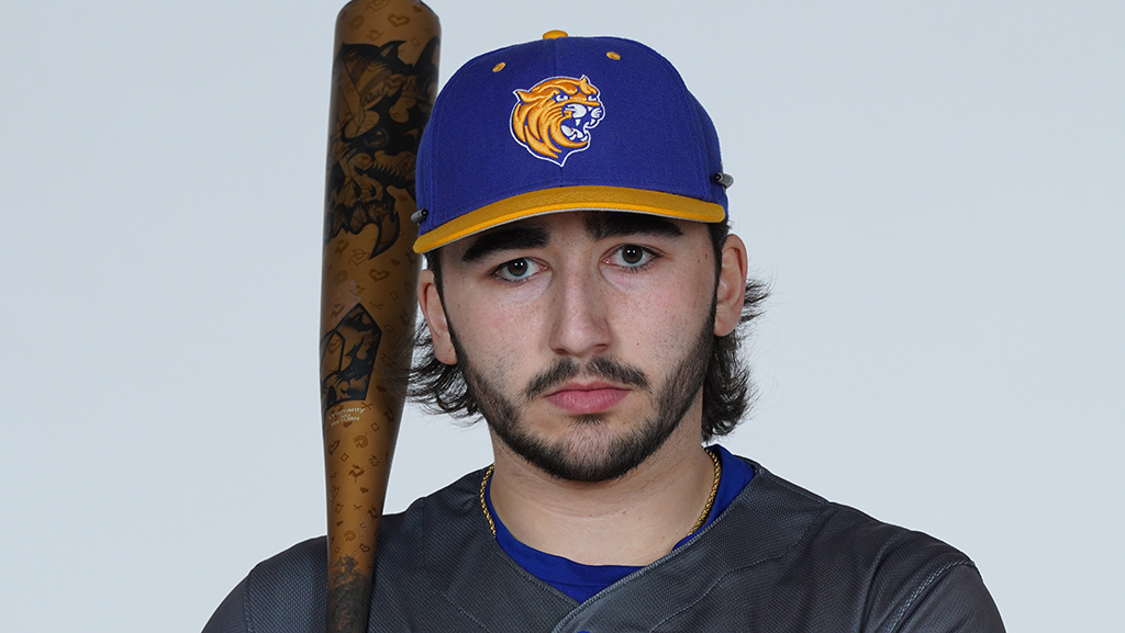 Baseball cruises to 13-4 win over Coast Guard - Johnson & Wales ...