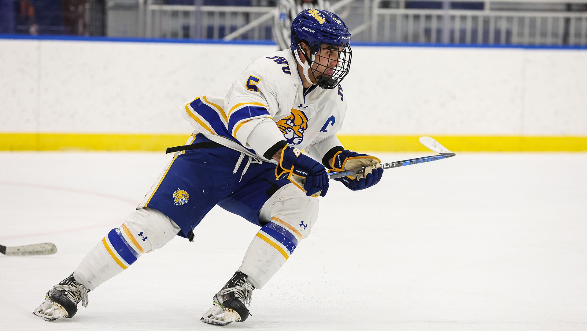 Rickett's scores in final minute as JWU stuns NEC, 4-3 - Johnson & Wales University Providence