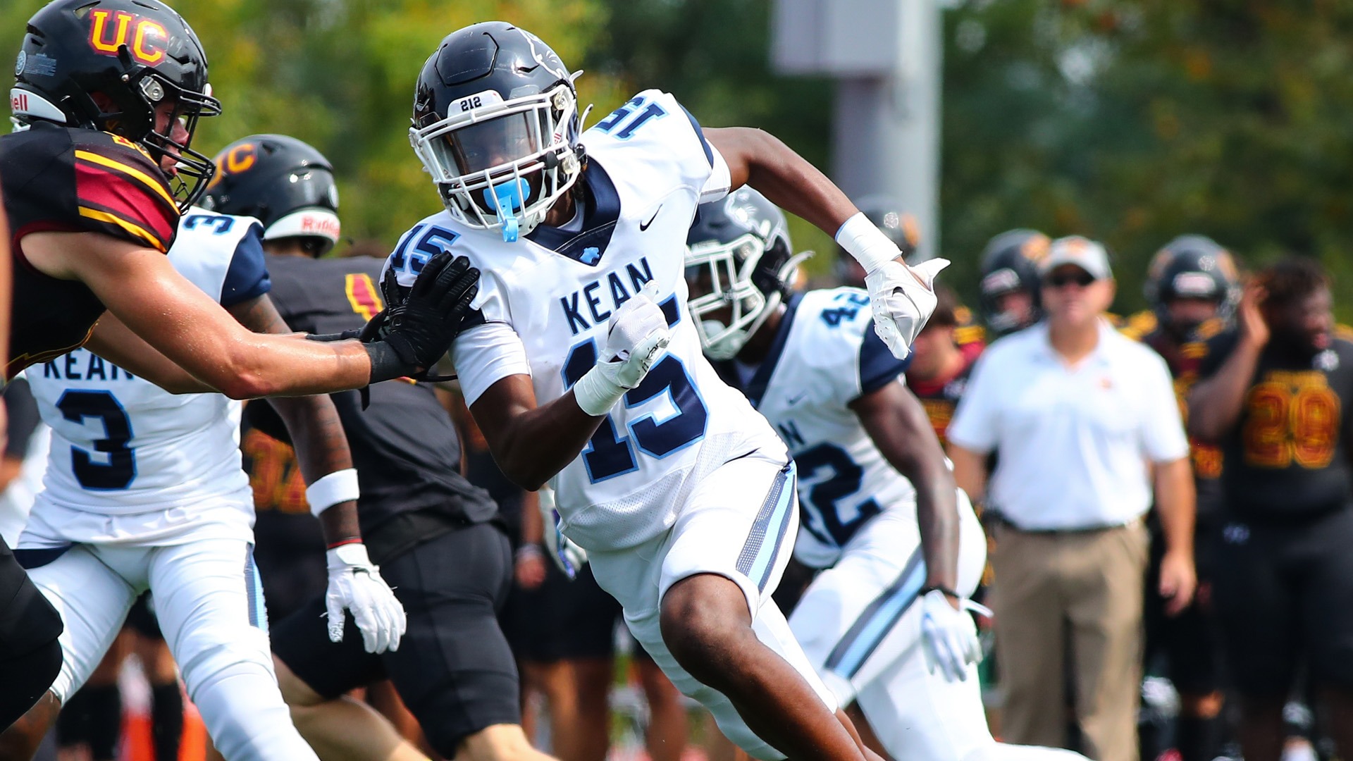 Montclair Tops Football - Kean University