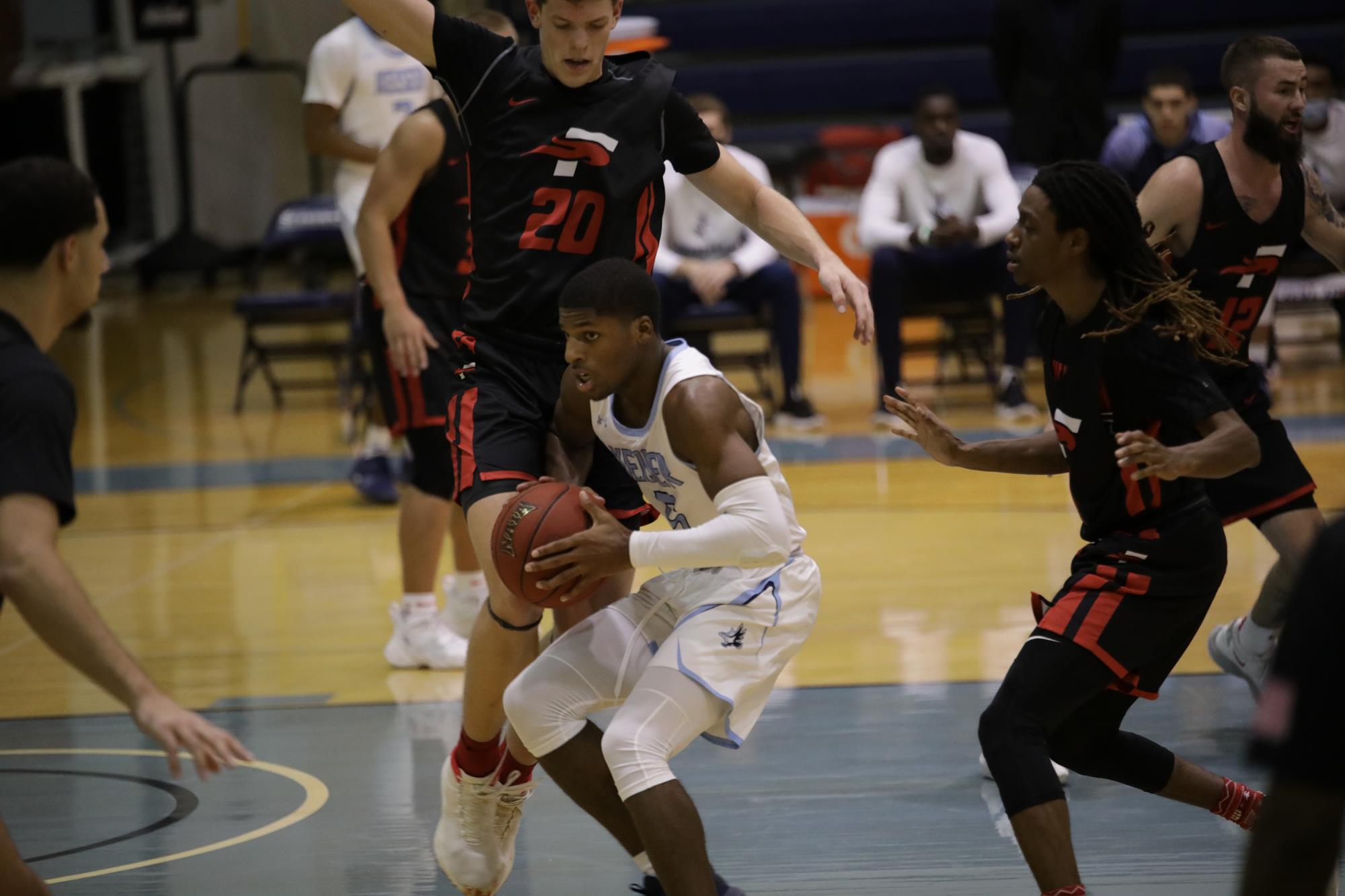 Late Free Throws Lifts Men's Basketball Over Southeastern, 72-70 ...