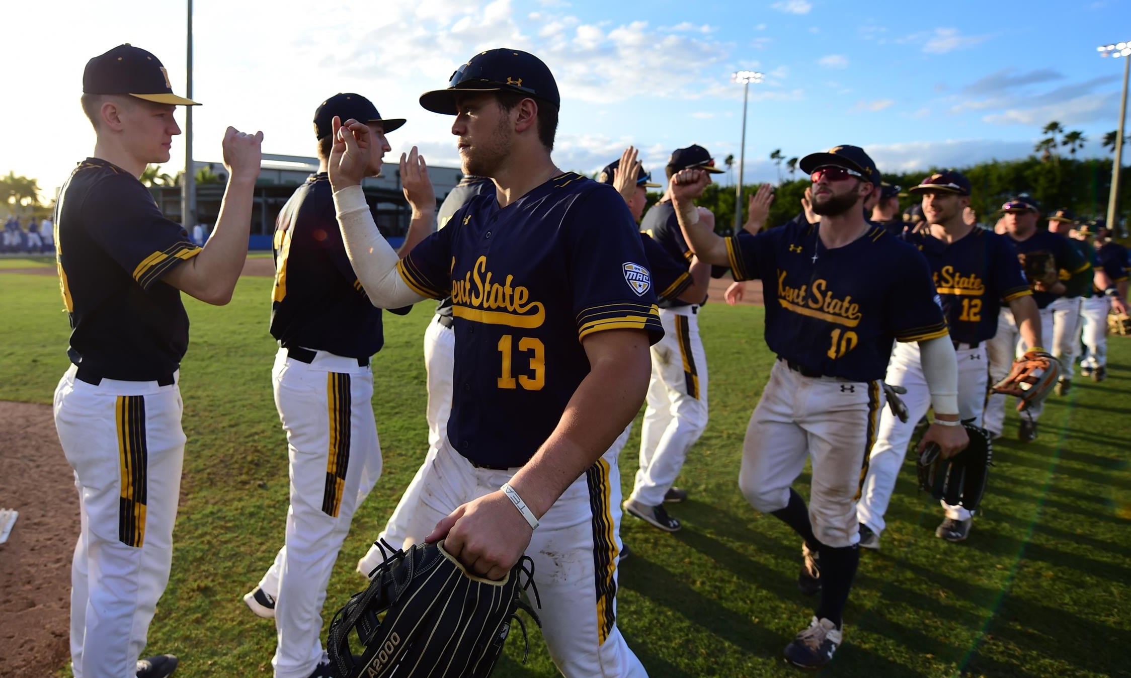 Albright, Elsen and Mathews Help Flashes Ground Flyers - Kent State ...