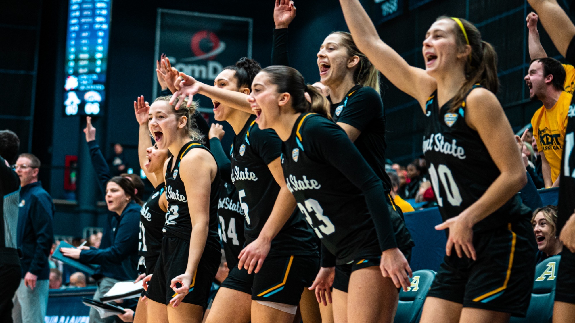 Kent State Wins Third Straight Rivalry Game - Kent State Golden Flashes