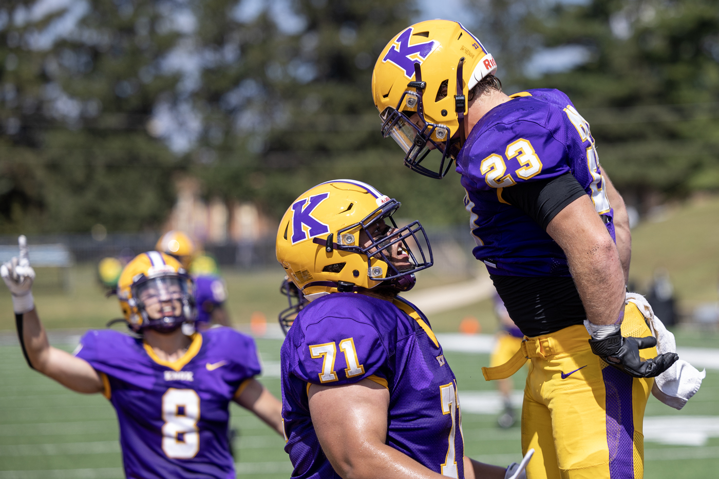 Football Picks Up Victory at Grinnell - Knox College Athletics