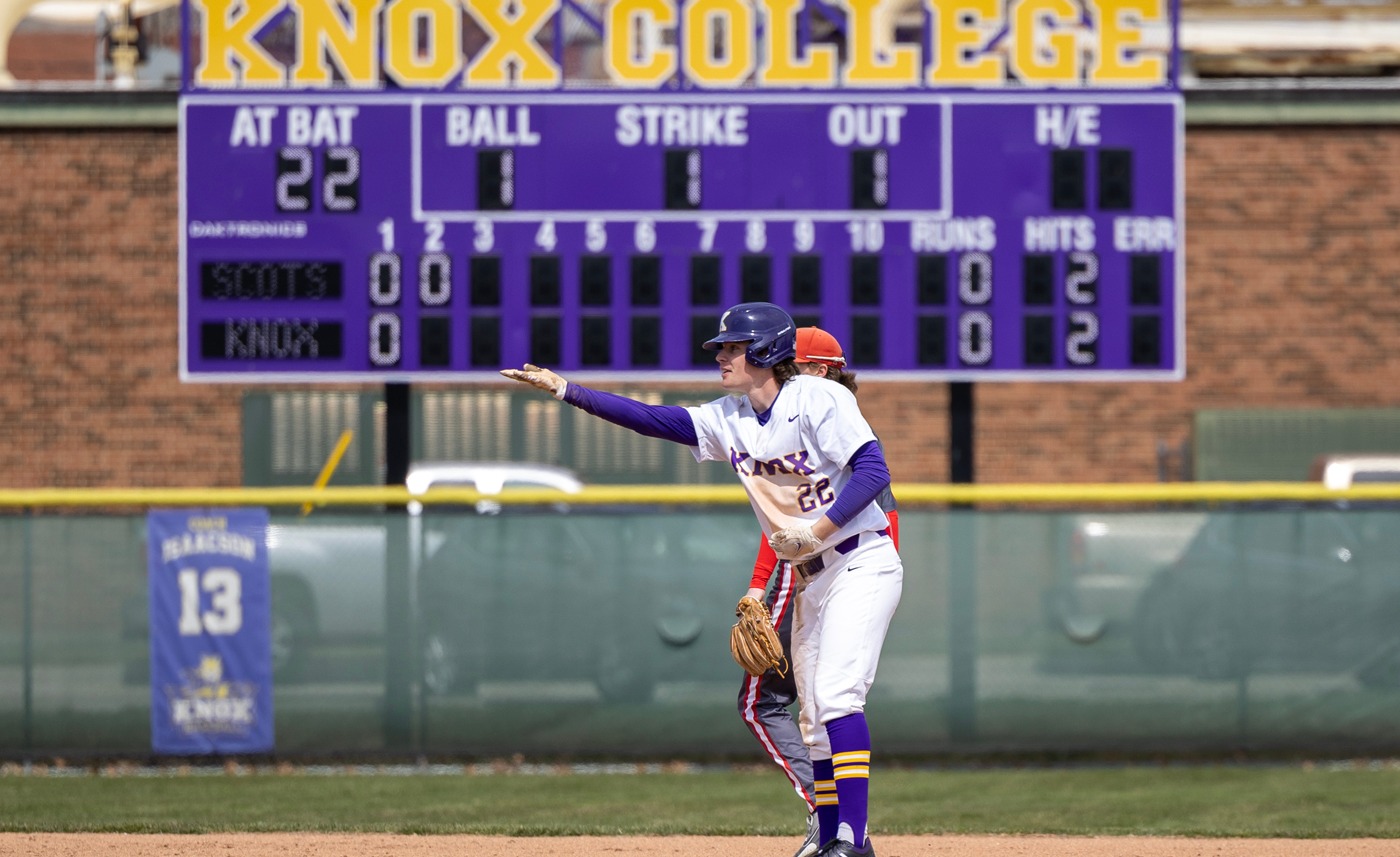 Baseball Comes From Behind to Win Fourth Straight - Knox College Athletics