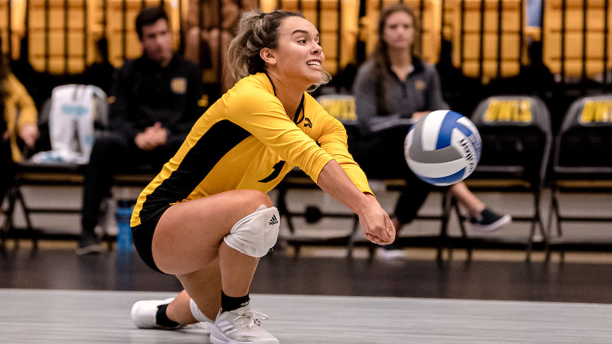 Bri Becerra - Volleyball - Kennesaw State University Athletics