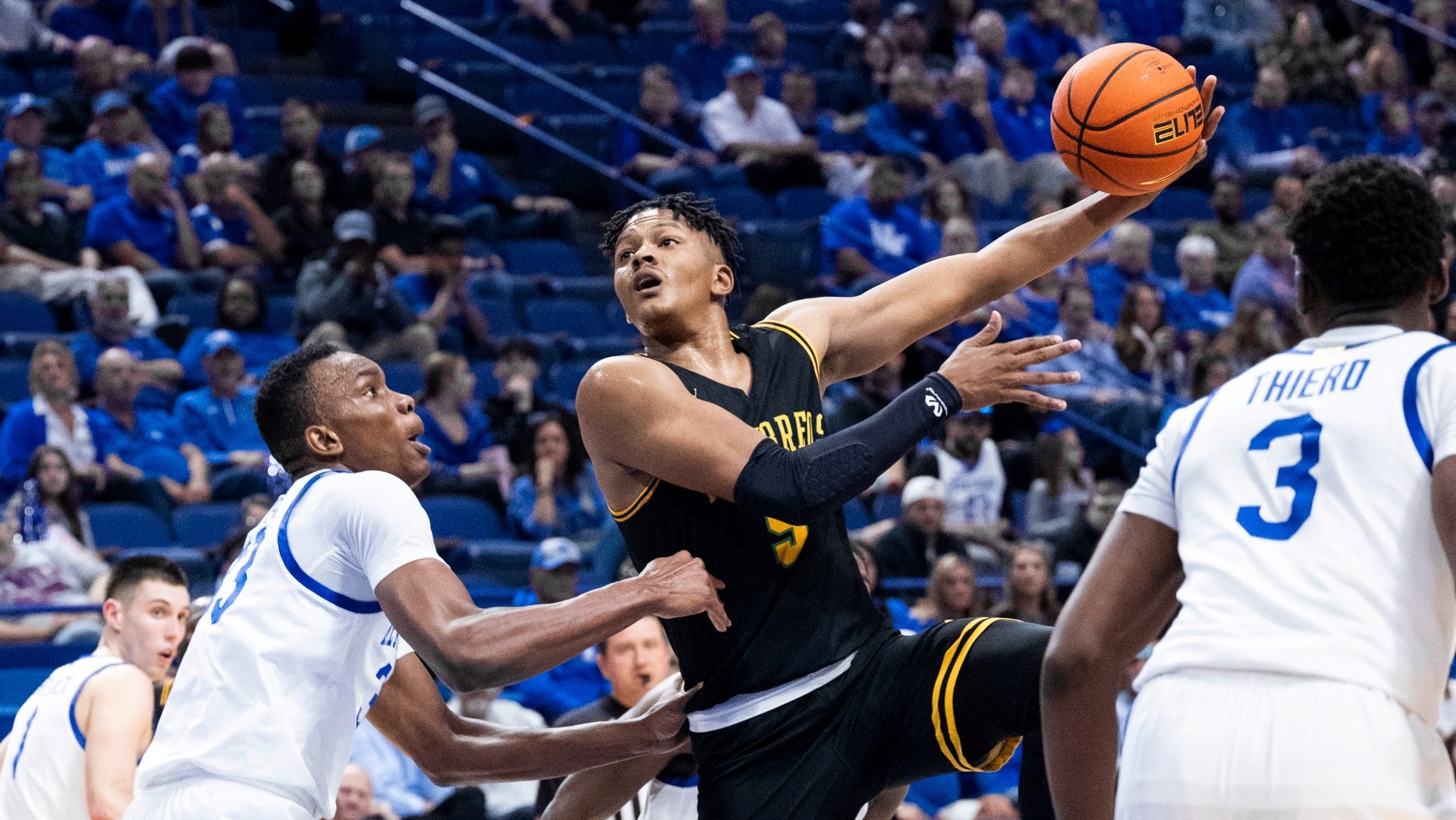 Andrews Scores Double Digits in Loss to University of Kentucky ...