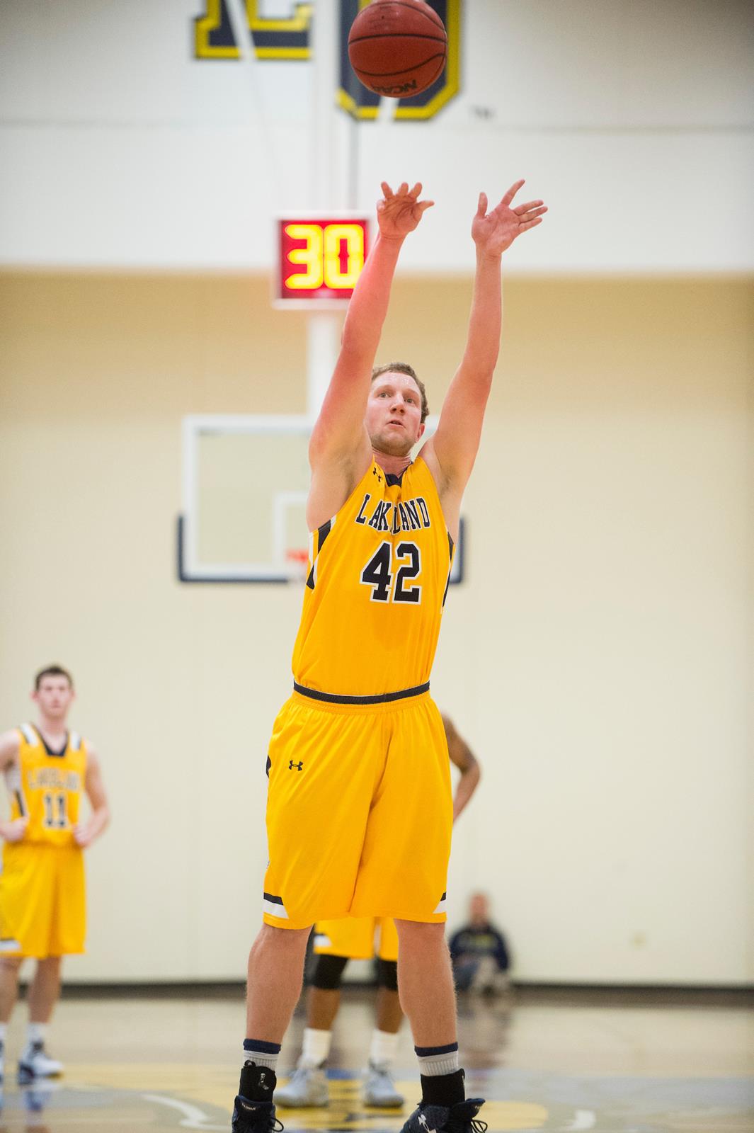 Jacob Servais - 2016-17 - Men's Basketball - Lakeland University Athletics