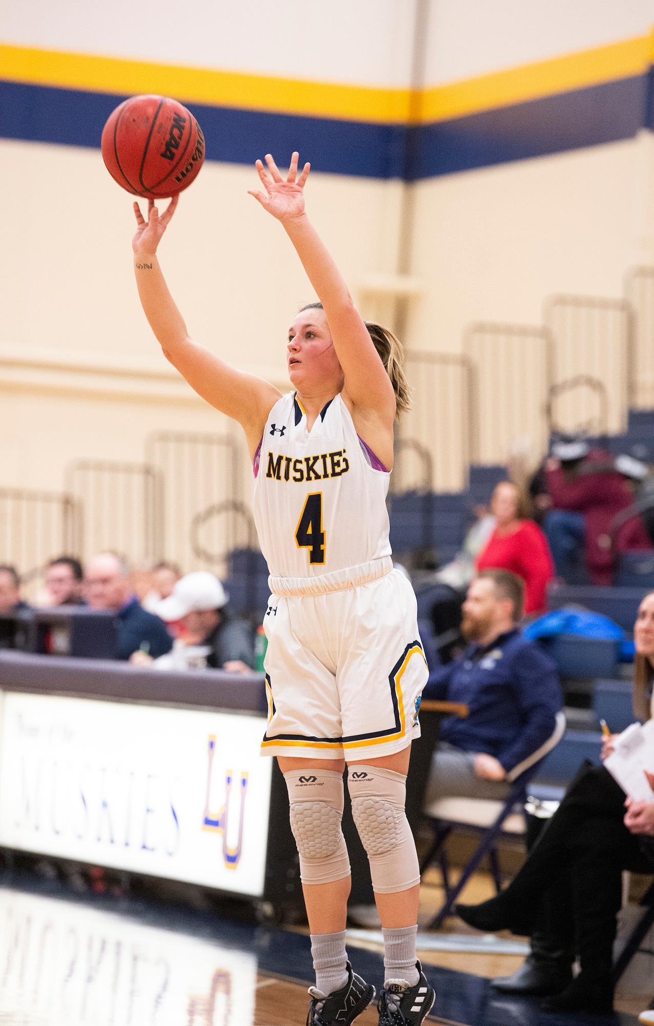 Amanda Majewski - 2019-20 - Women's Basketball - Lakeland University ...
