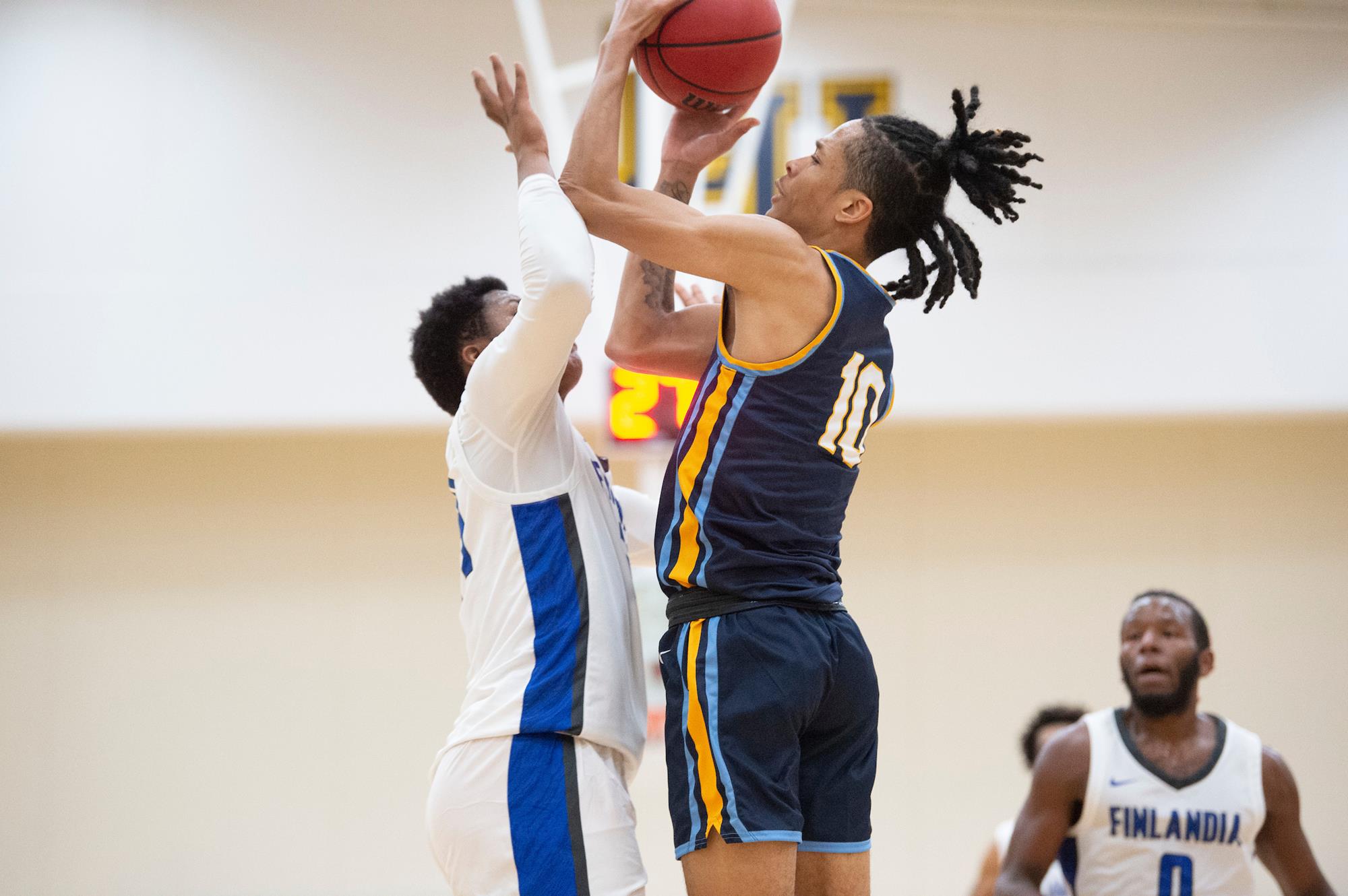 Tylan Huff - 2022-23 - Men's Basketball - Lakeland University Athletics