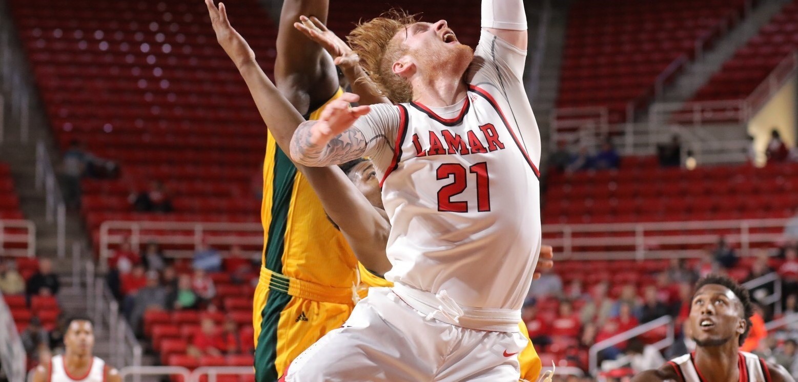 Weisbrod Sets Tone in Blowout Victory - Lamar University Athletics
