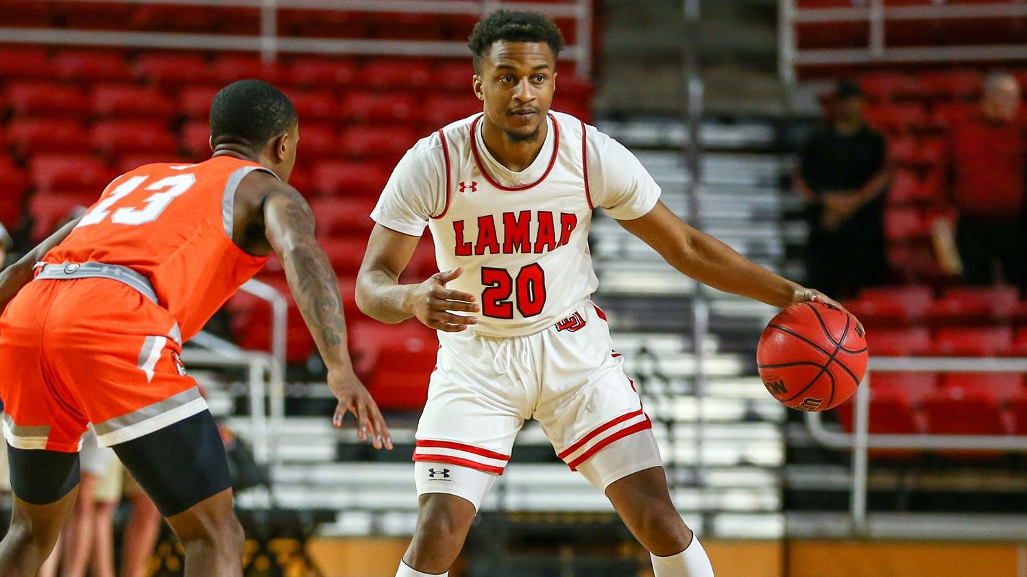 Roberts Scores 22 in Losing Effort - Lamar University Athletics