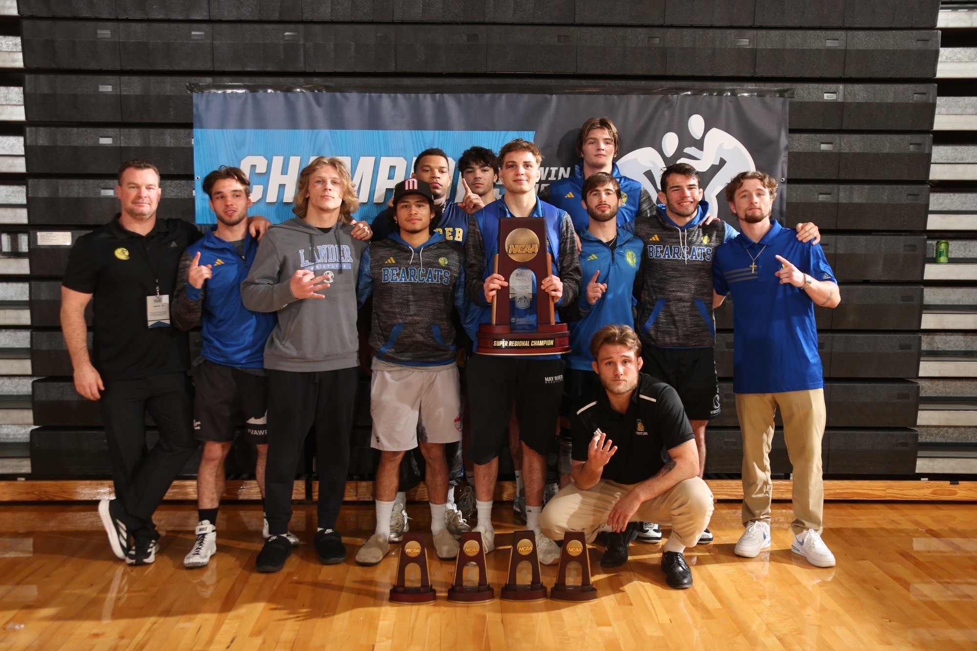 Hunsberger and Davis Earn NWCA Super Region II Wrestler and Rookie of ...