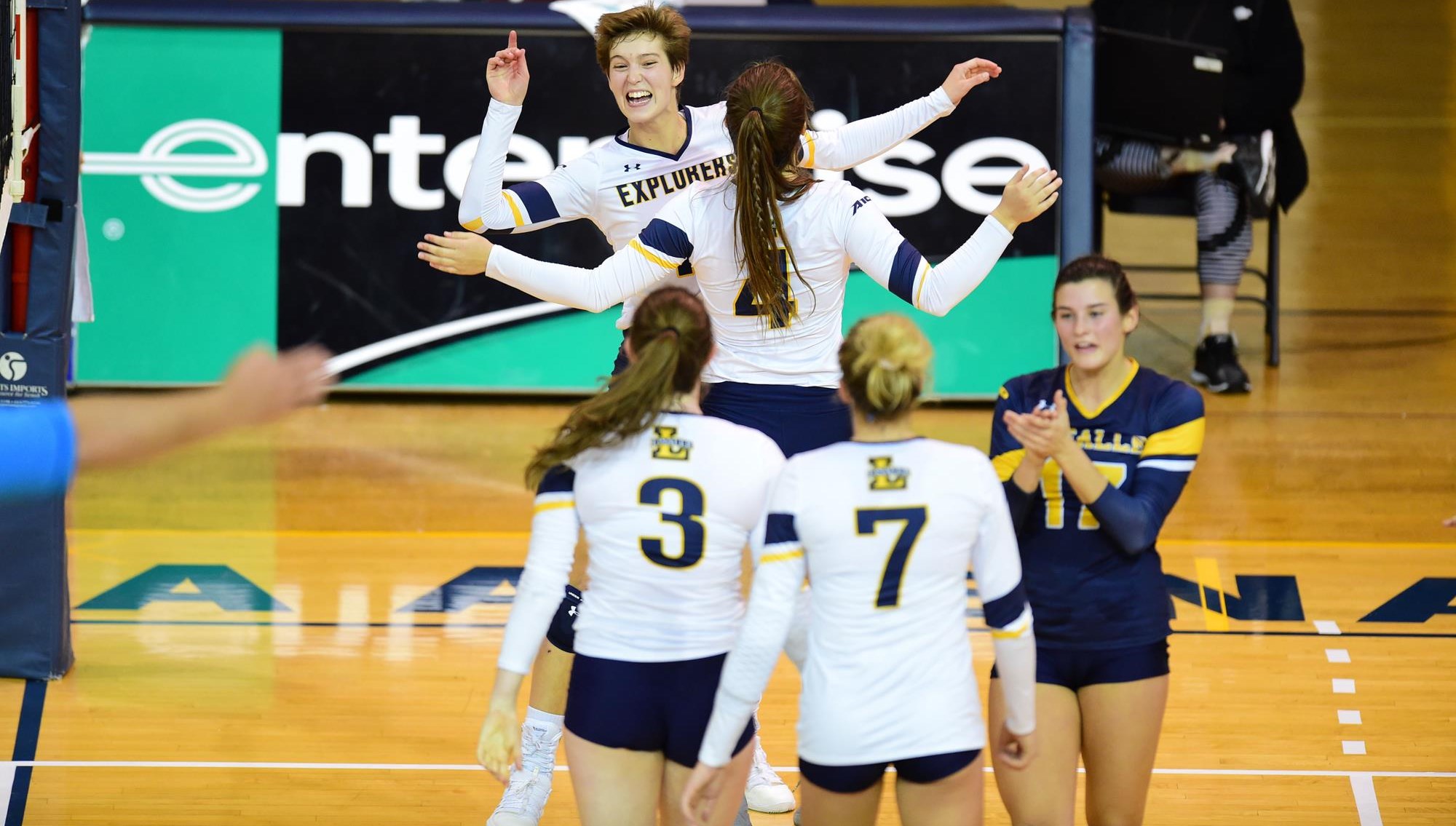 Volleyball Rides Efficient Offensive Night to Cap Season Sweep of ...