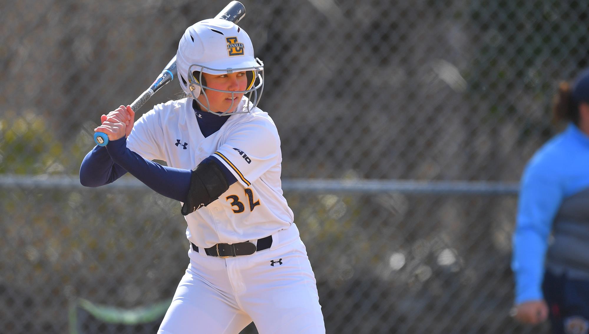 Emma Schweigert - Softball - La Salle University Athletics