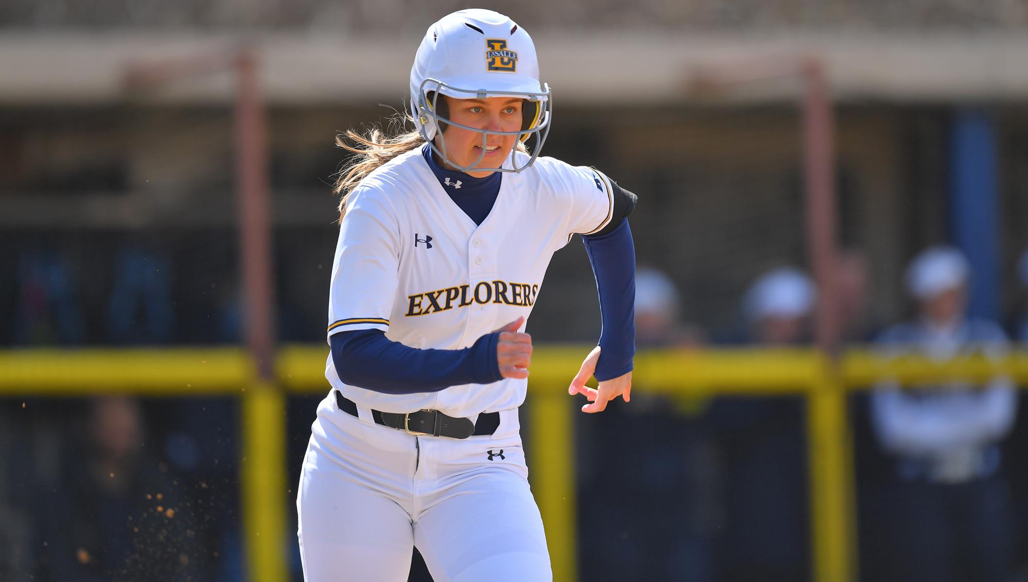 Emma Schweigert - Softball - La Salle University Athletics