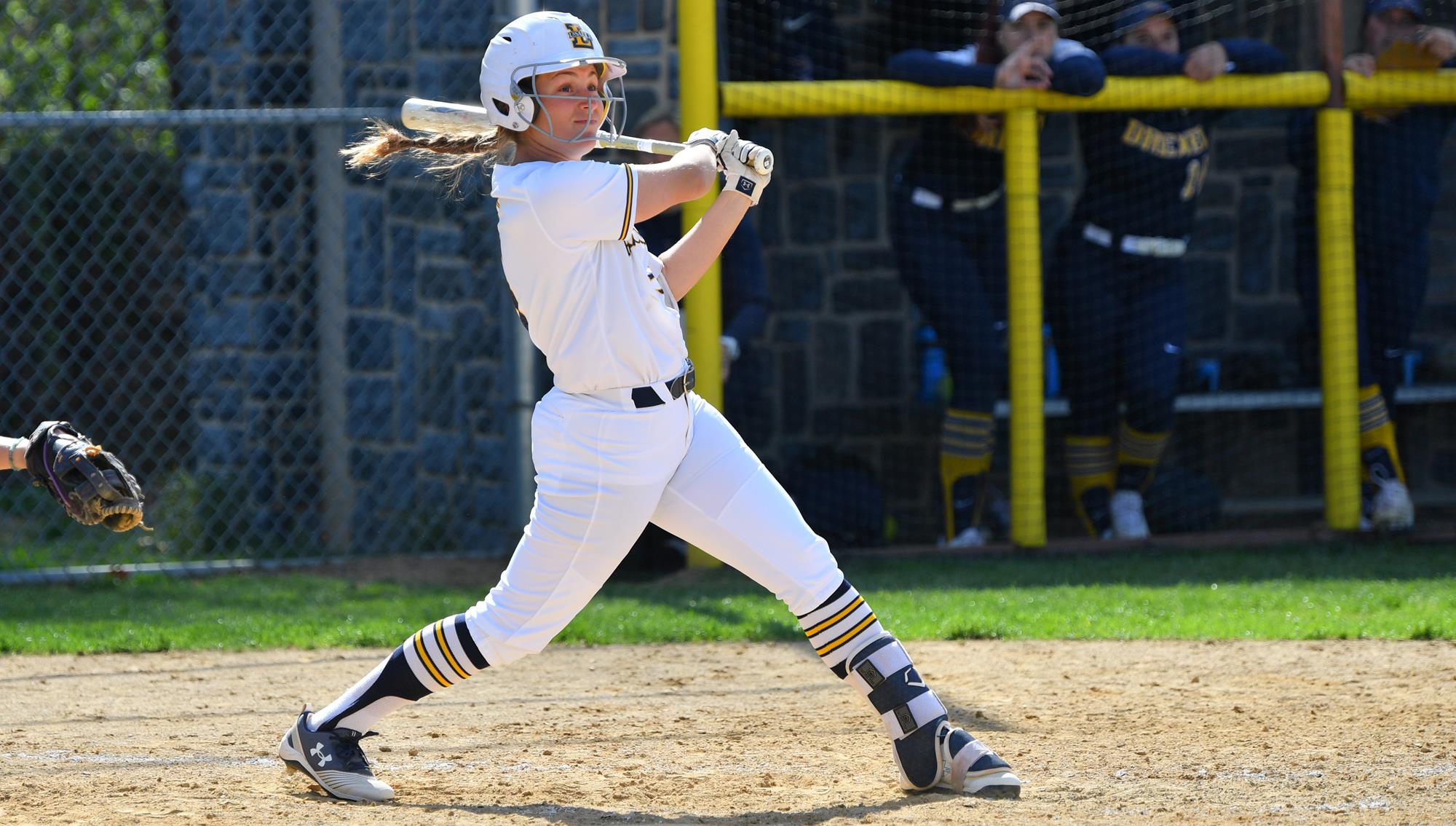 Deanna Pineiro - Softball - La Salle University Athletics