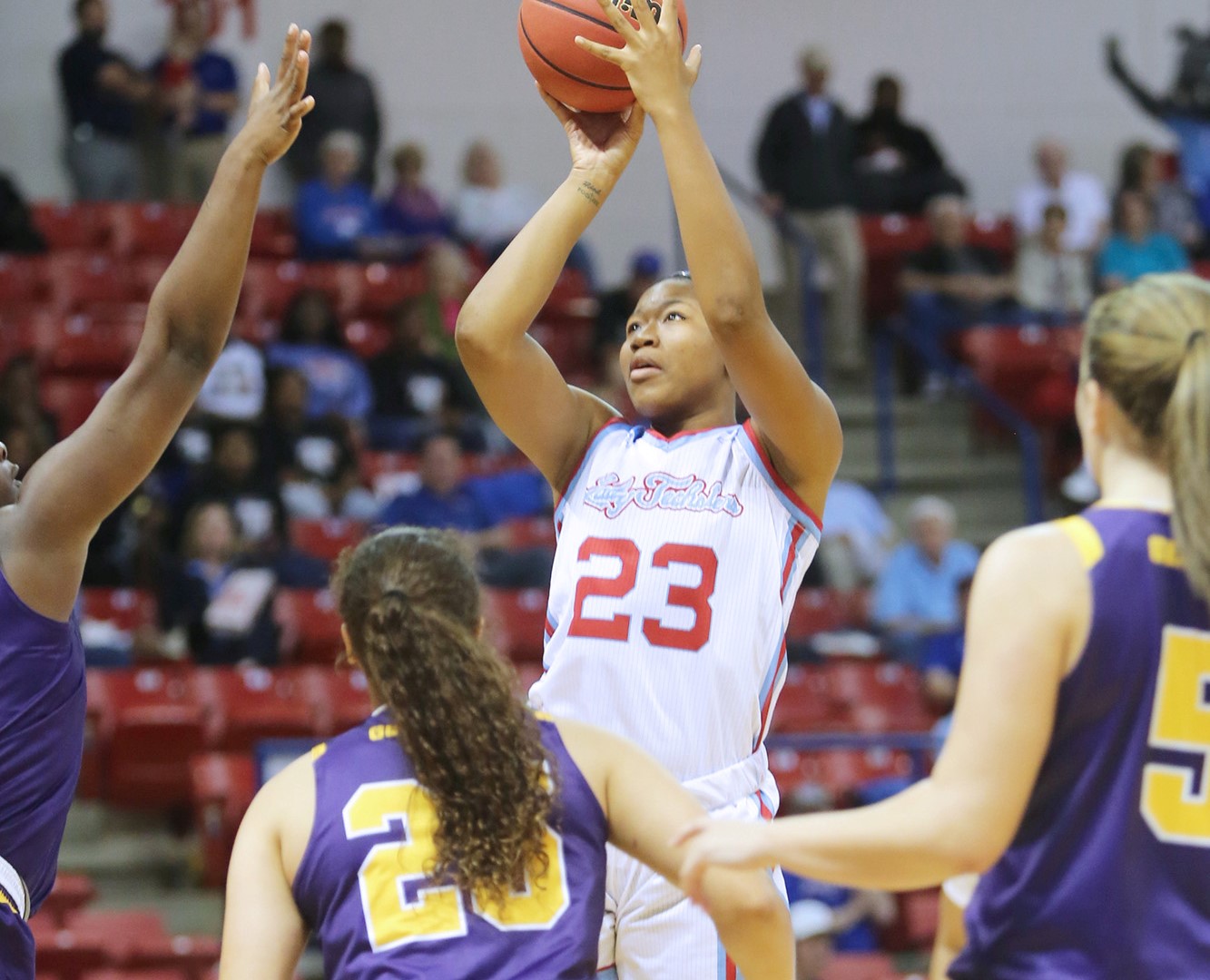 Reauna Cleaver - Women's Basketball - LA Tech Athletics