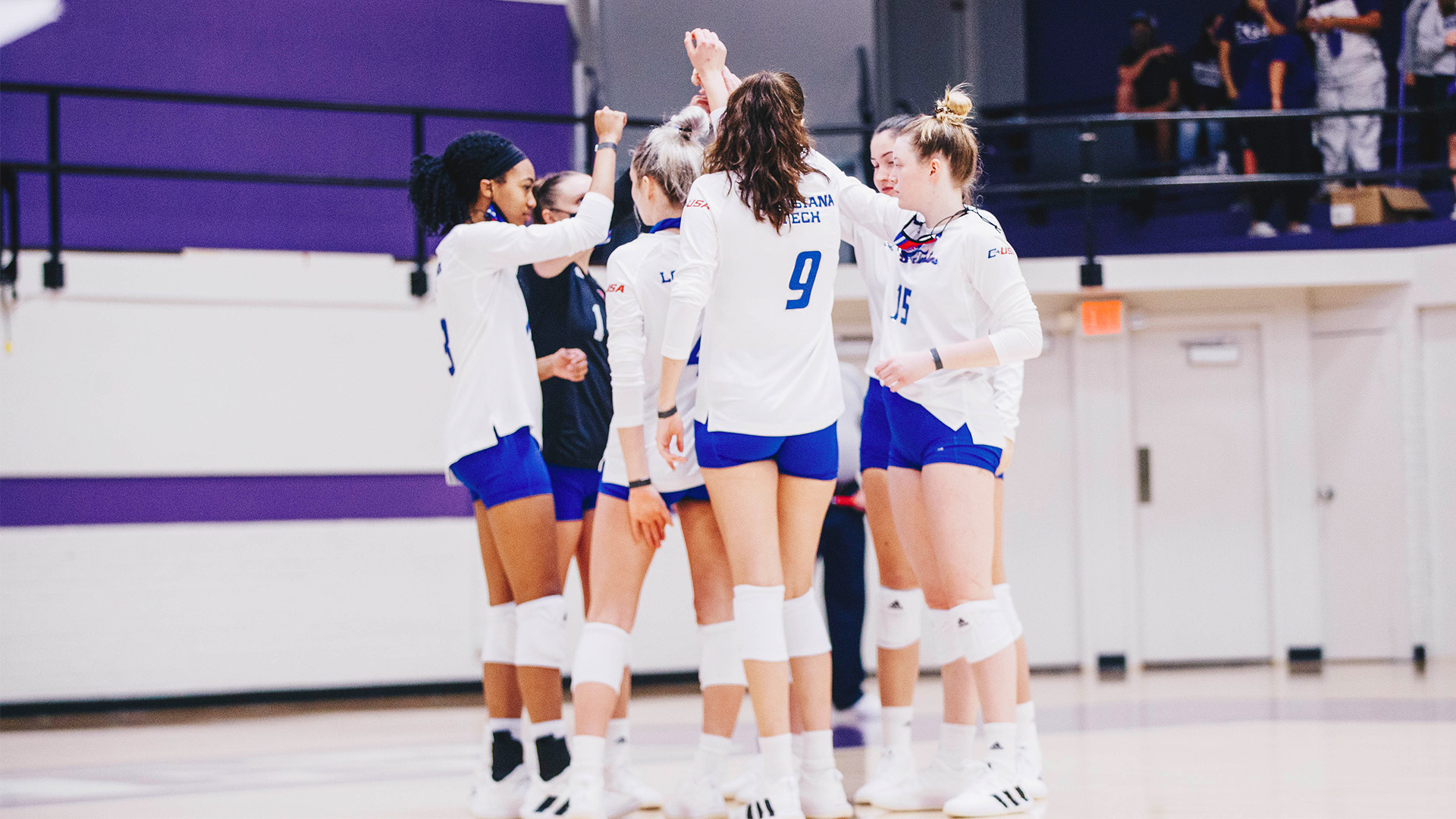 Volleyball Drops 3-0 Decision at SFA - LA Tech Athletics