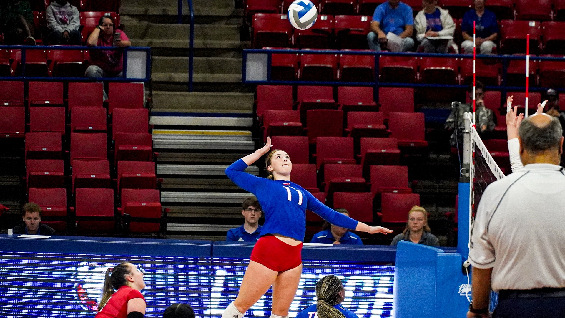 Blue Raiders Down Bulldogs in Three Sets - LA Tech Athletics