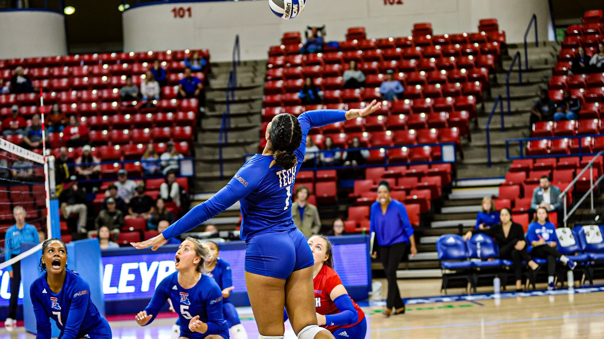Izabely Benjamin - Women's Volleyball - LA Tech Athletics
