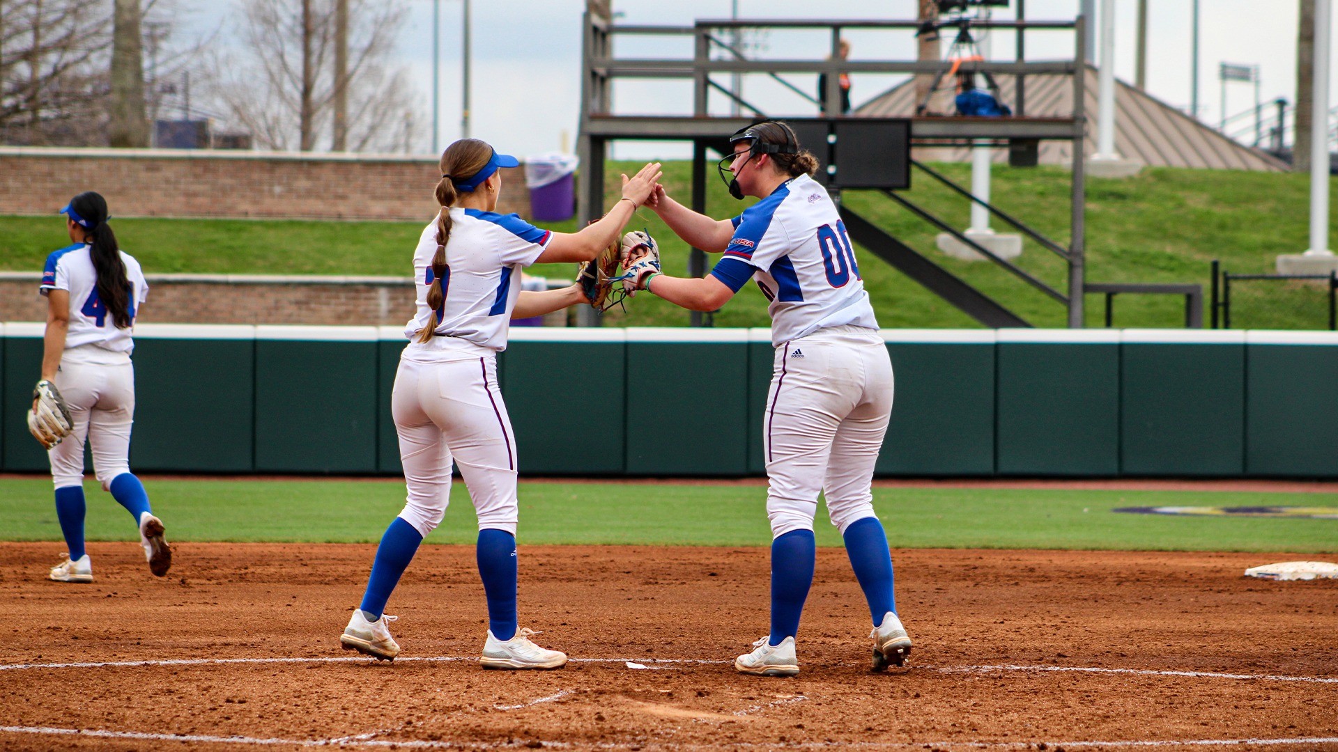Bulldogs Run-Rule McNeese, Fall to No. 4 LSU on Sunday - LA Tech Athletics Bulldogs Run-Rule McNeese, Fall to No. 4 LSU on Sunday - LA Tech Athletics