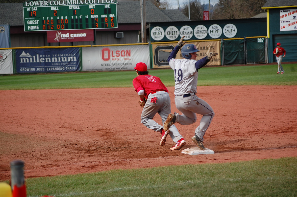 Riley Higgins - Baseball - Lower Columbia College Athletics