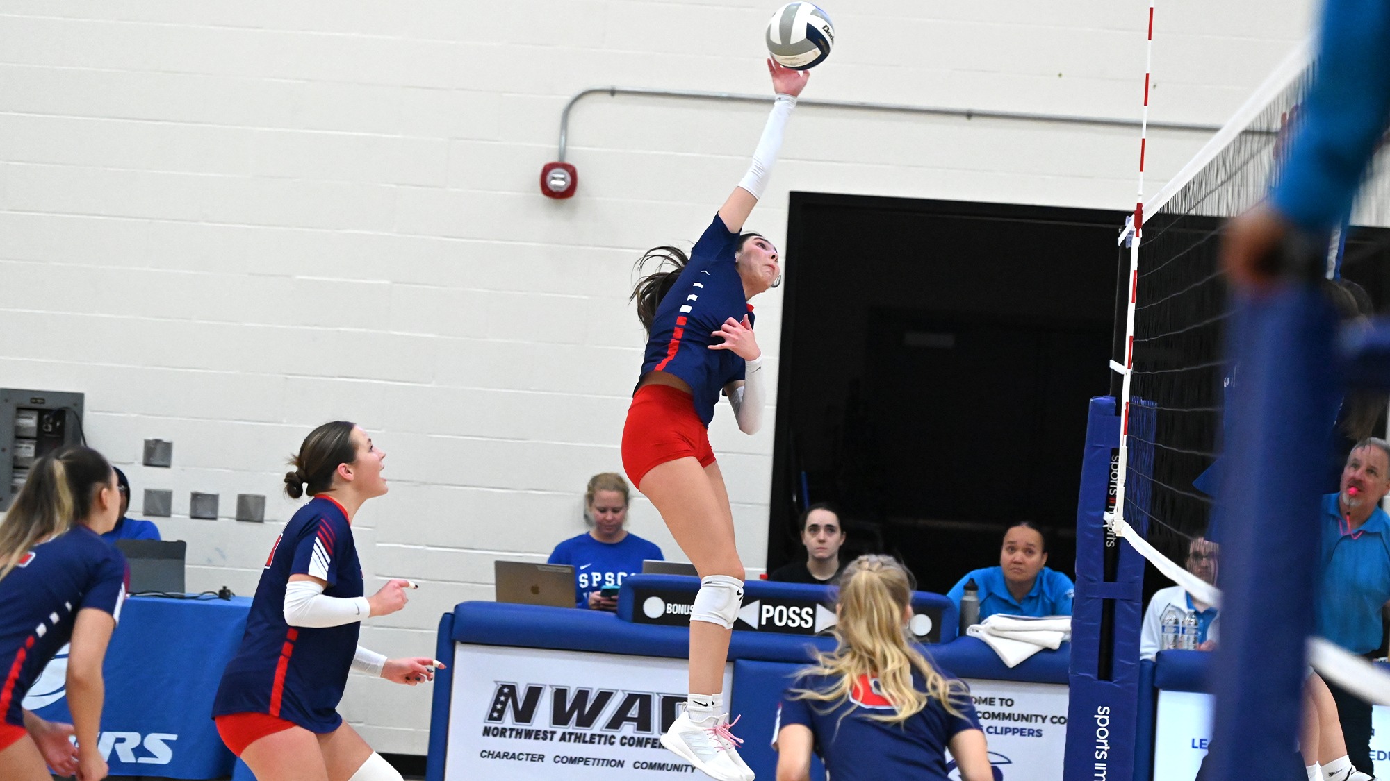 Kate Onespot-Danforth - Women's Volleyball - Lower Columbia College ...