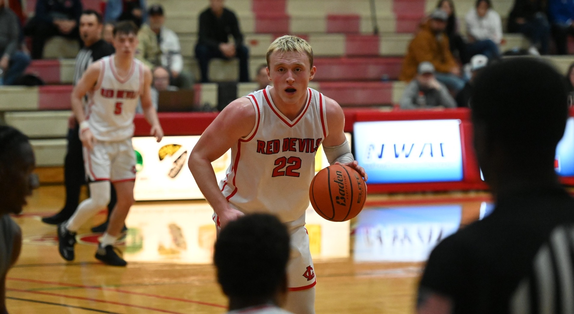 Ashton Harvey - Men's Basketball - Lower Columbia College Athletics