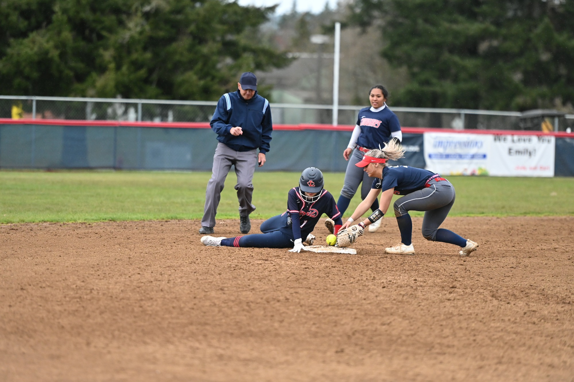 Ella Dillon - Softball - Lower Columbia College Athletics