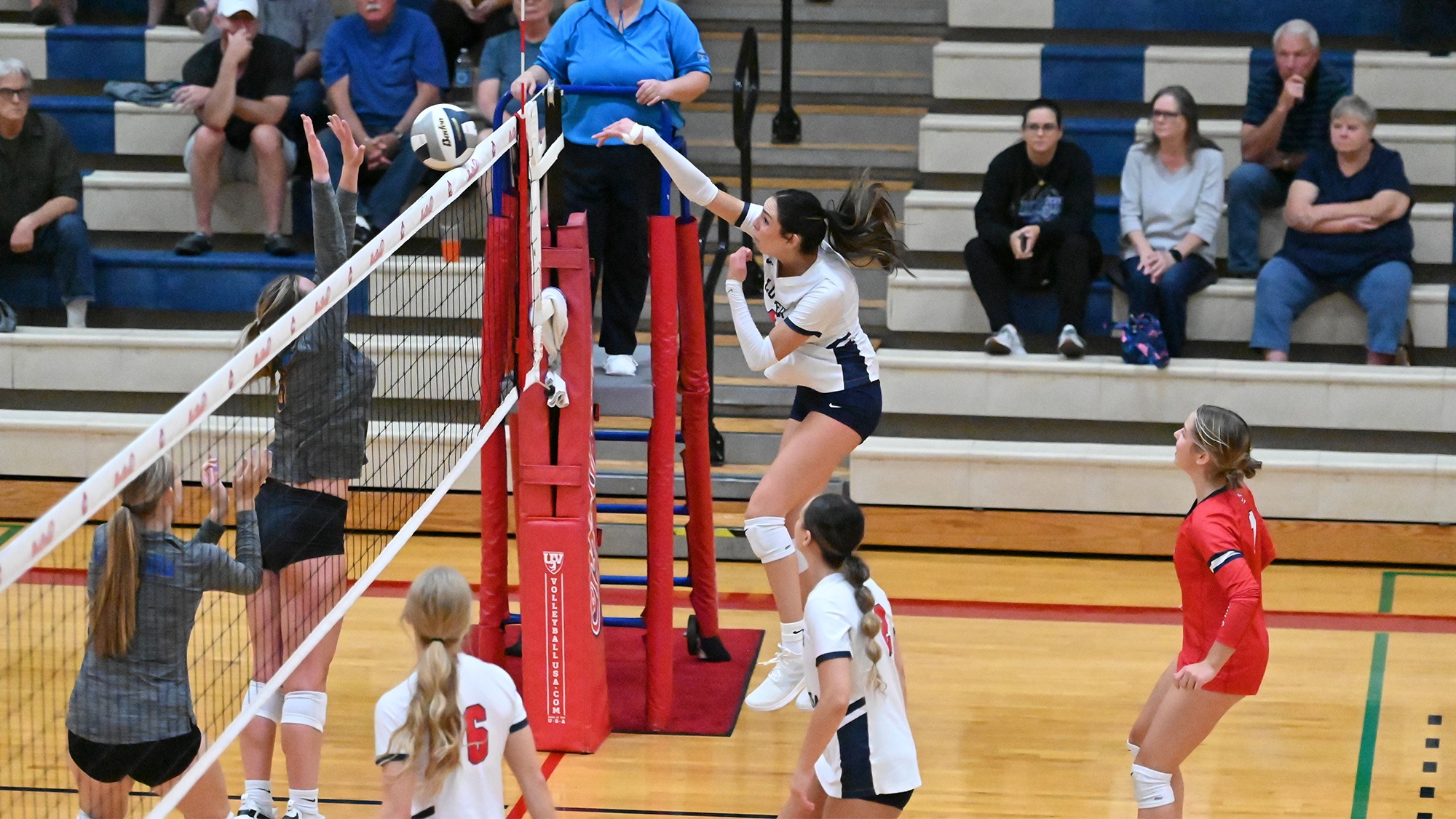 Kate Onespot-Danforth - Women's Volleyball - Lower Columbia College ...