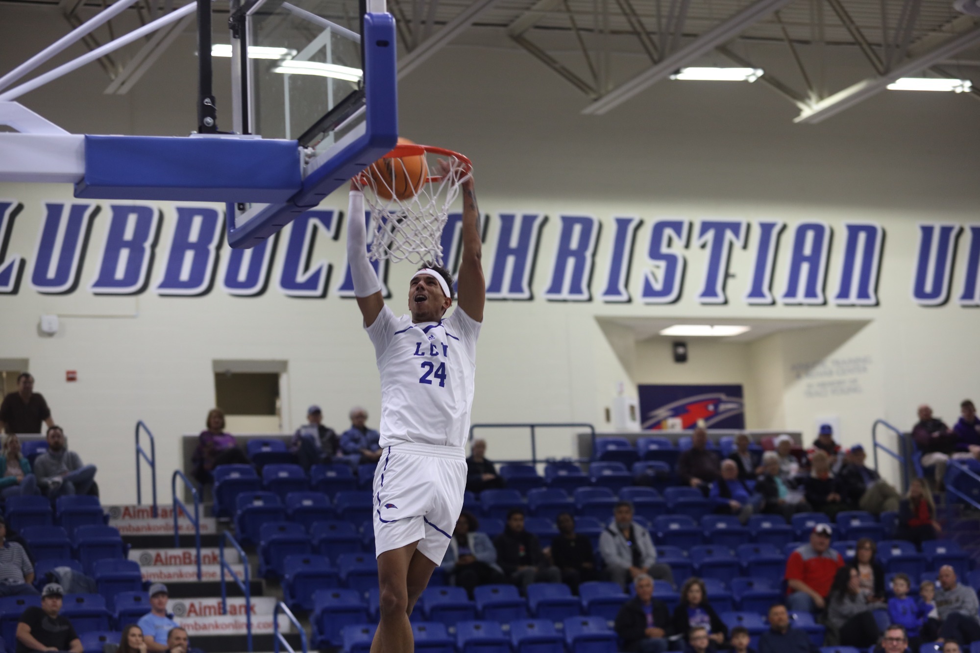 Five Chaps finish in double digits as LCU routs Arlington Baptist ...
