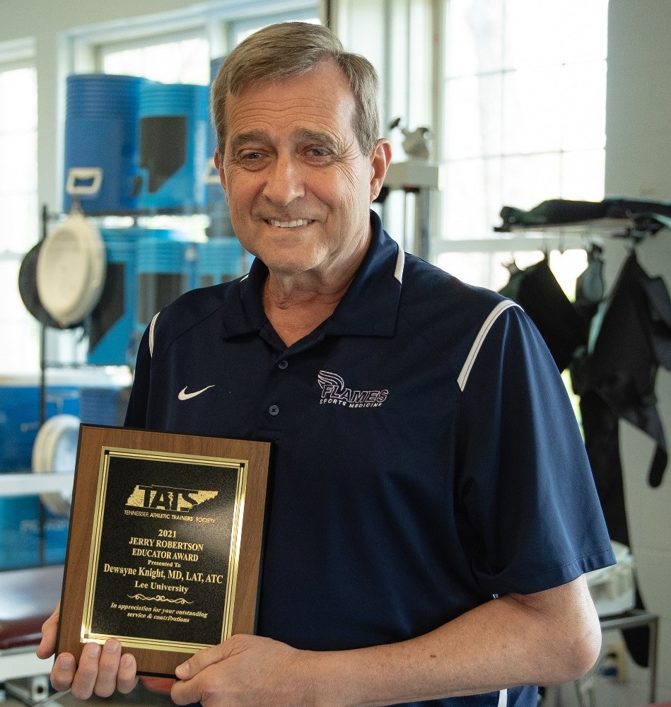 Lee's Knight Receives Tennessee Athletic Trainers' Society Award - Lee ...